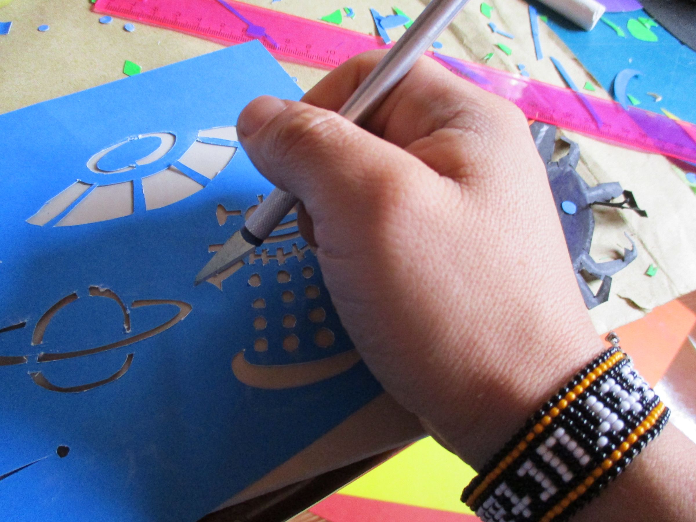 Paper Turbine & Silhouette Projector Machine : 4 Steps - Instructables