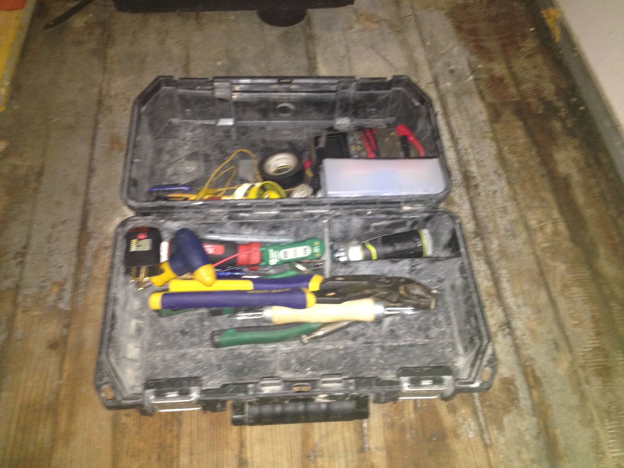 Make a Recycled EDC for Repairmen : 7 Steps (with Pictures) - Instructables