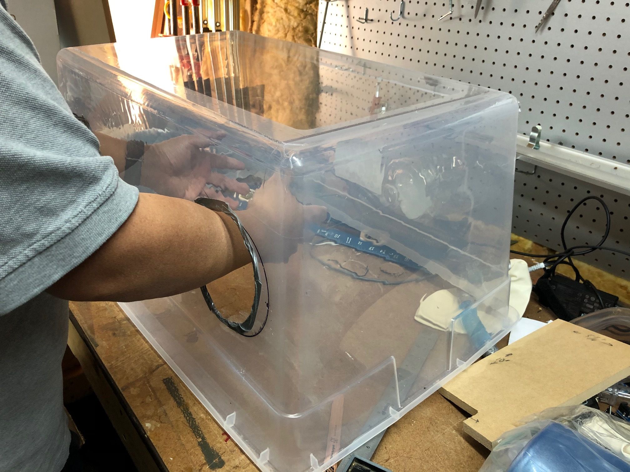 Covid-19 ICU Aerosol-Box : 8 Steps - Instructables
