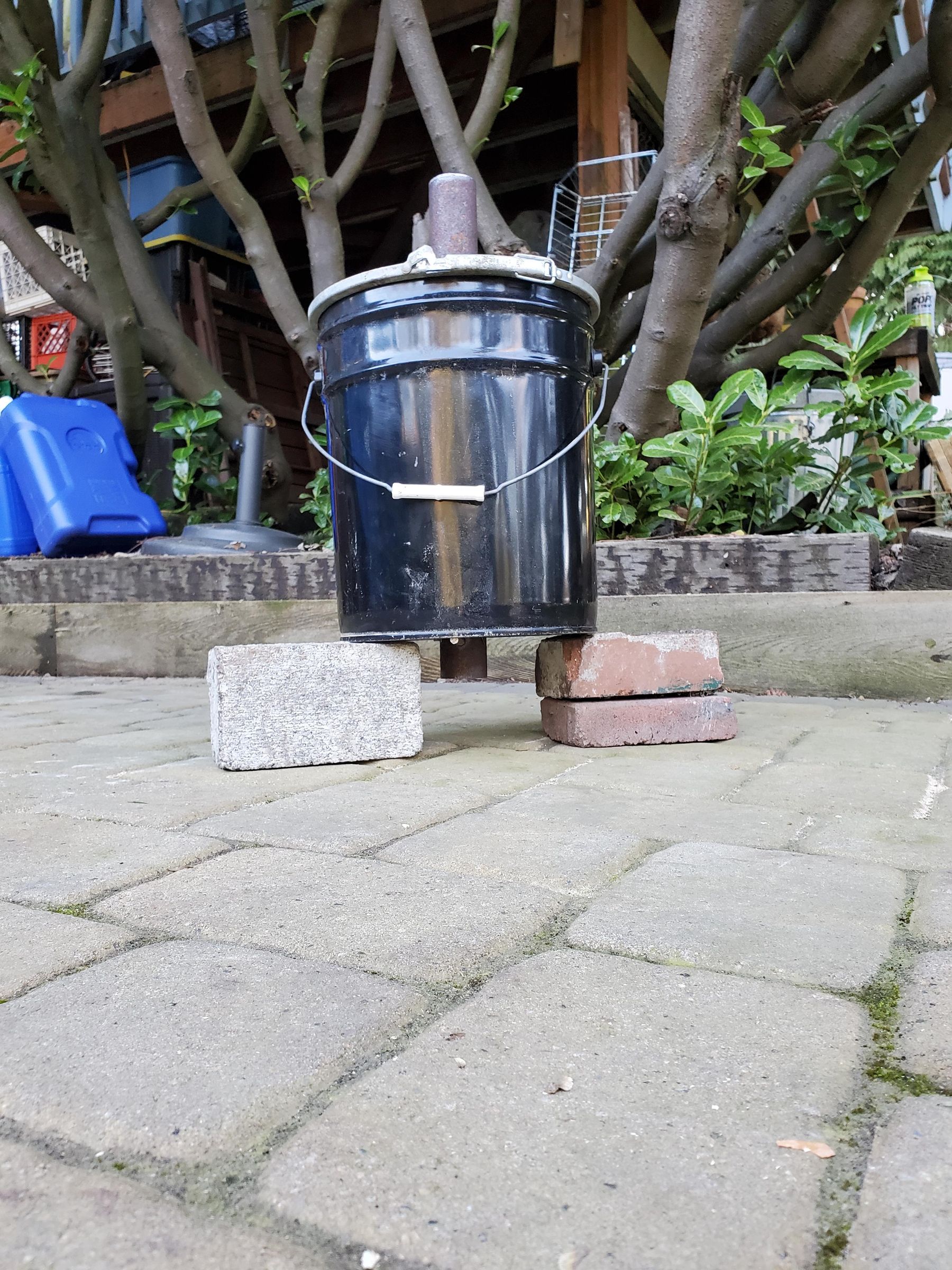 Alder Charcoal Chunks - Using a Retort : 3 Steps (with Pictures ...