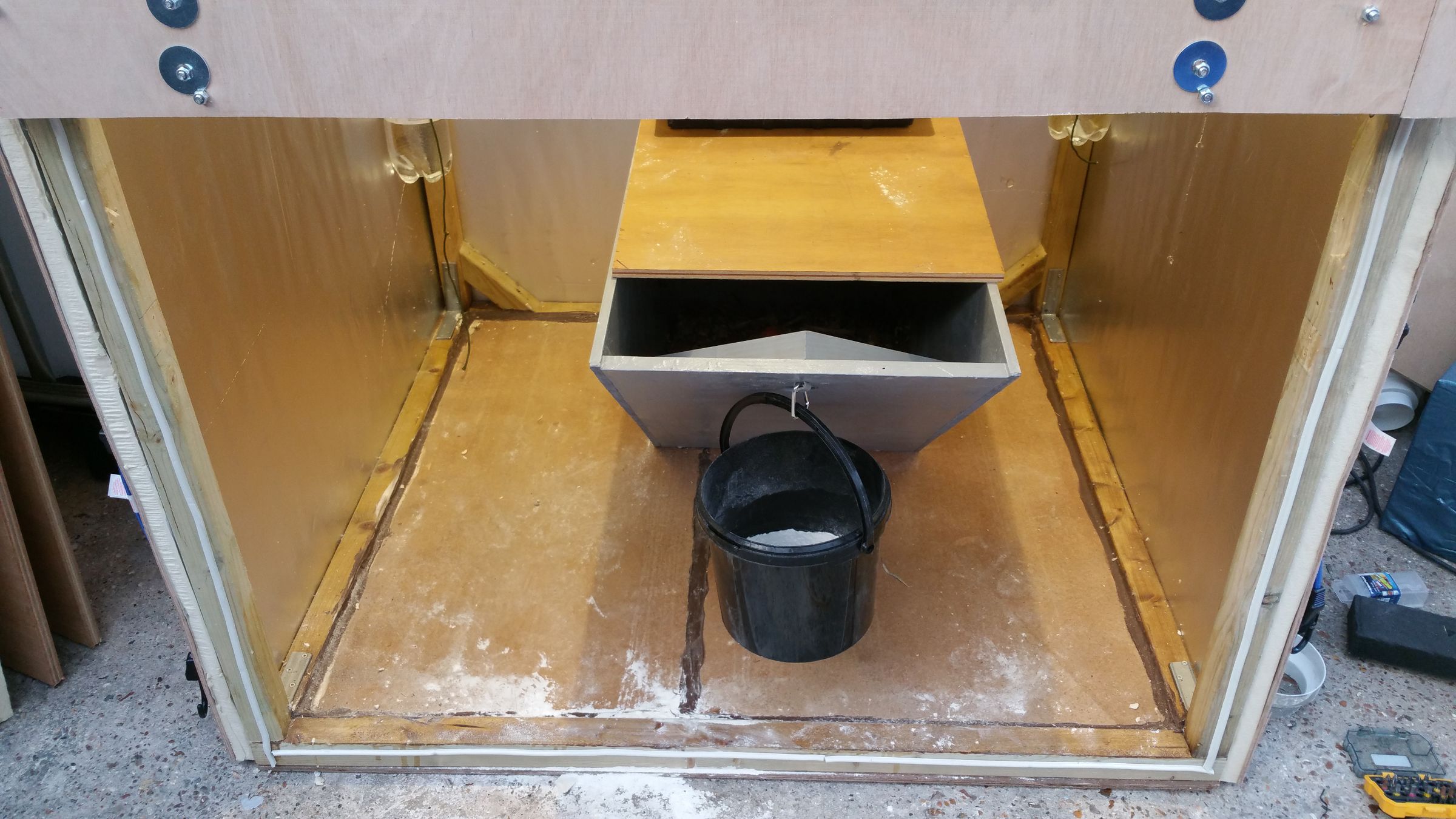 Fly Cage Black Soldier Fly Breeding UK. : 9 Steps (with Pictures ...