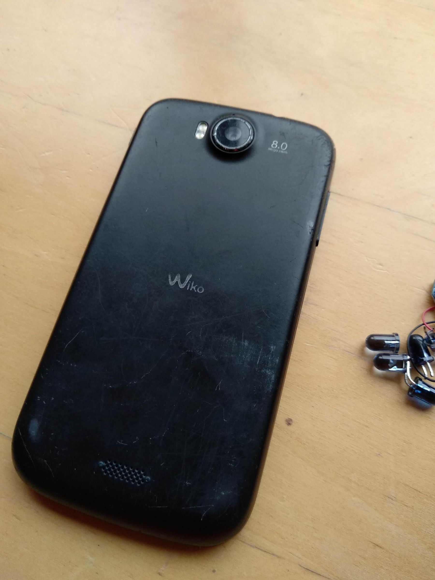 Turn Your Old Smartphone Into a Nocturne Vision Camera and Security ...