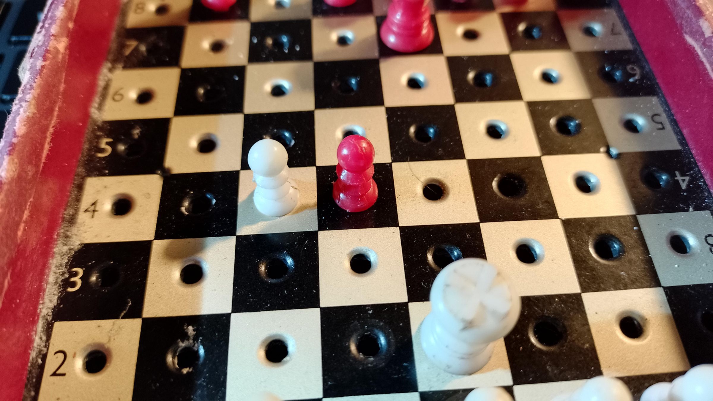 How to Play Ludus Lantruncolorum : 5 Steps - Instructables