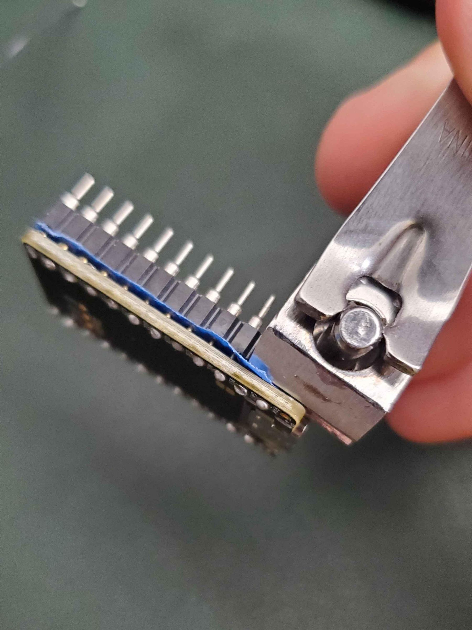 How to Socket a Microcontroller for Repeated Use : 5 Steps - Instructables