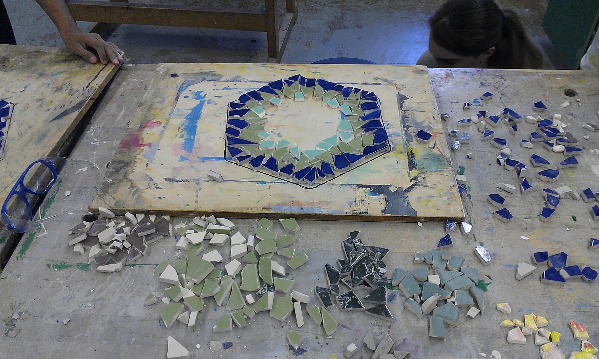 Recycle Ceramics Into Awesome Mosaic Stepping Stones : 15 Steps ...