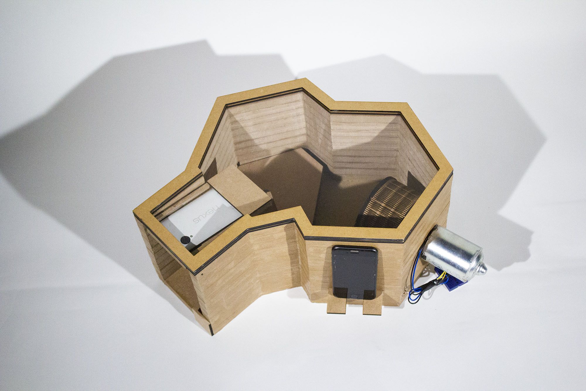 Smartphone Hacks: Interactive Mousetrap Phone Charger : 5 Steps (with ...