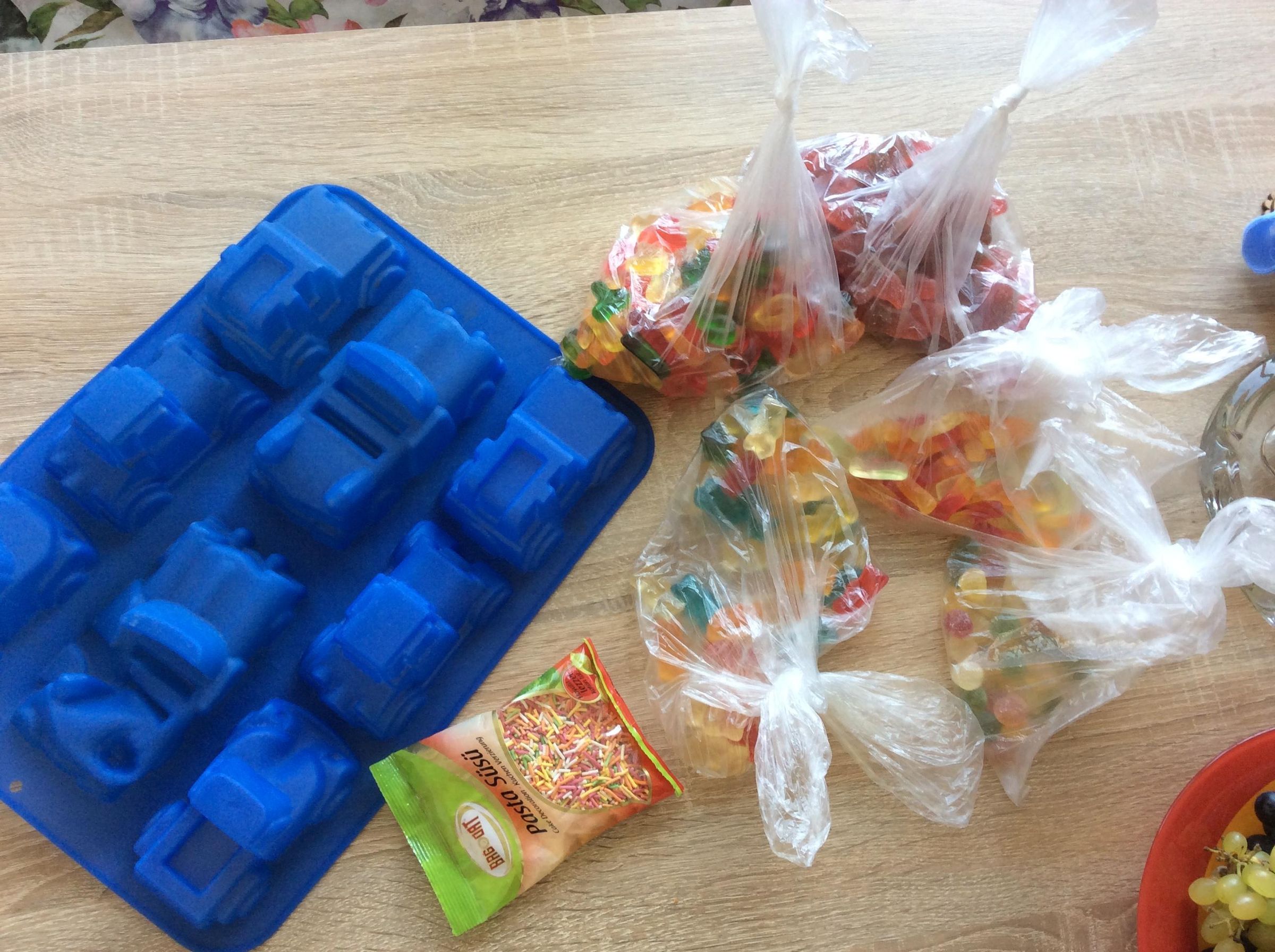 Stretchy Cars (Jelly Beans 😋) : 5 Steps - Instructables