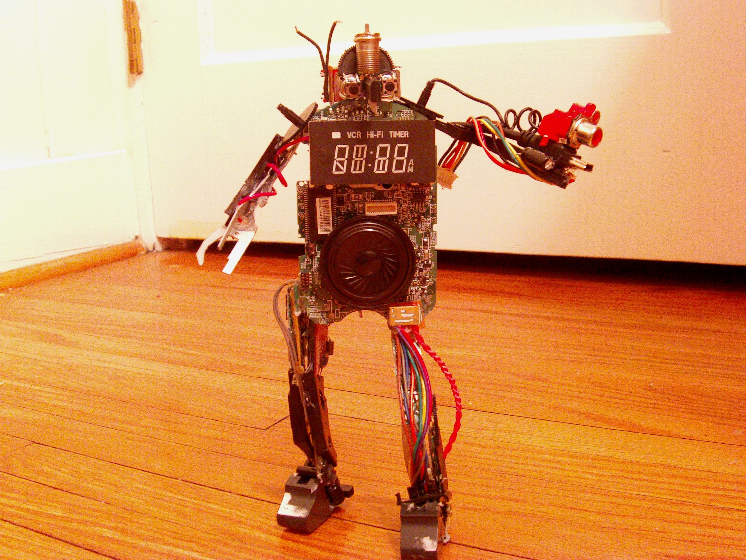 Reusing Old Electronics : 3 Steps (with Pictures) - Instructables