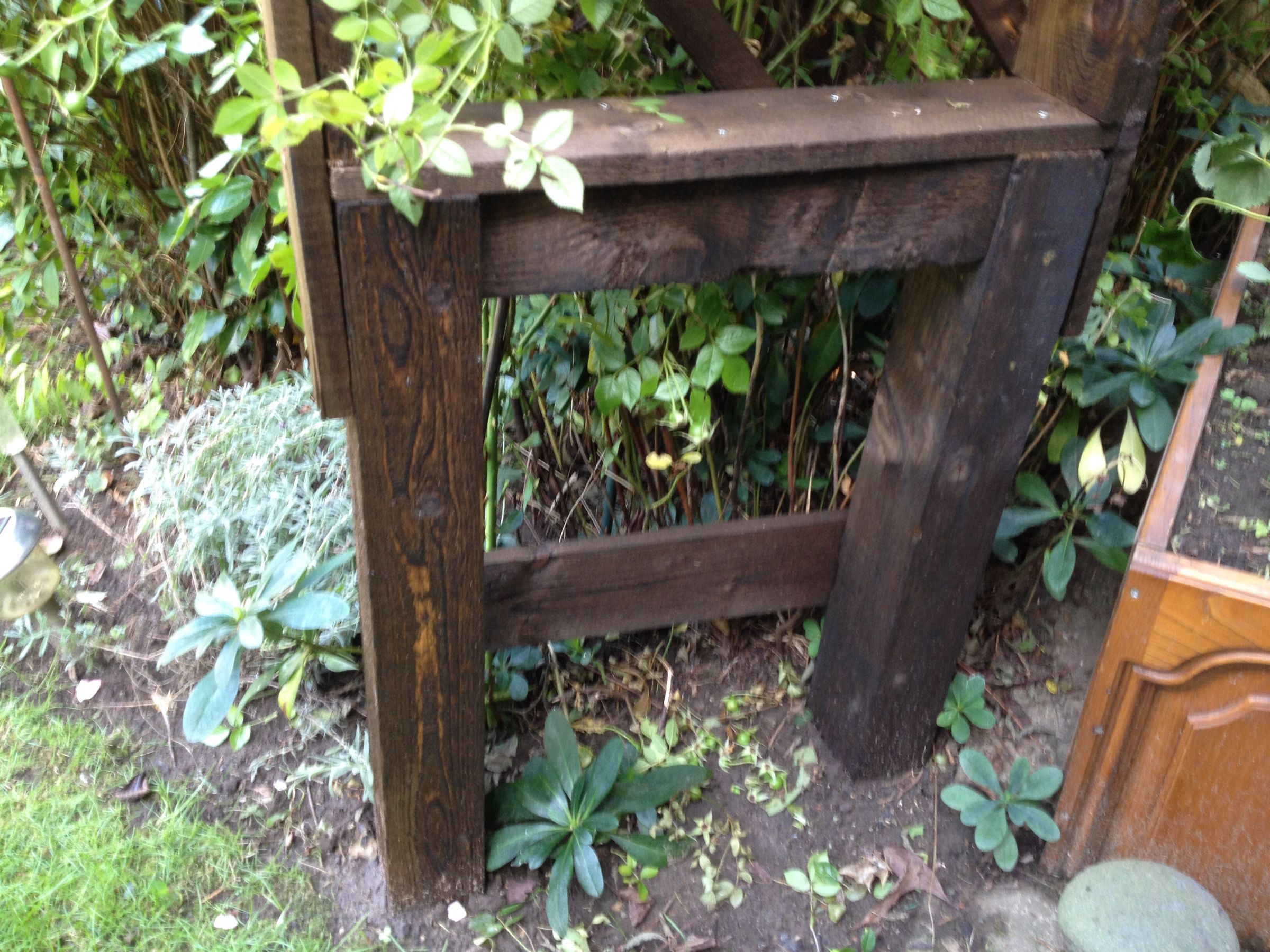L.E.D. Pallet Wood Garden Arch for Climbing Plants : 6 Steps (with ...