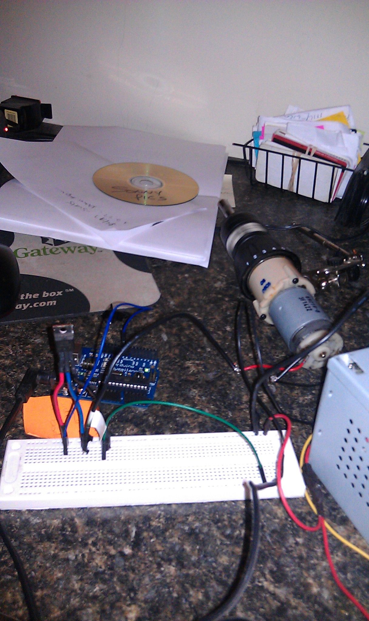 Universal Power Supply for Arduino + Breadboard : 9 Steps - Instructables