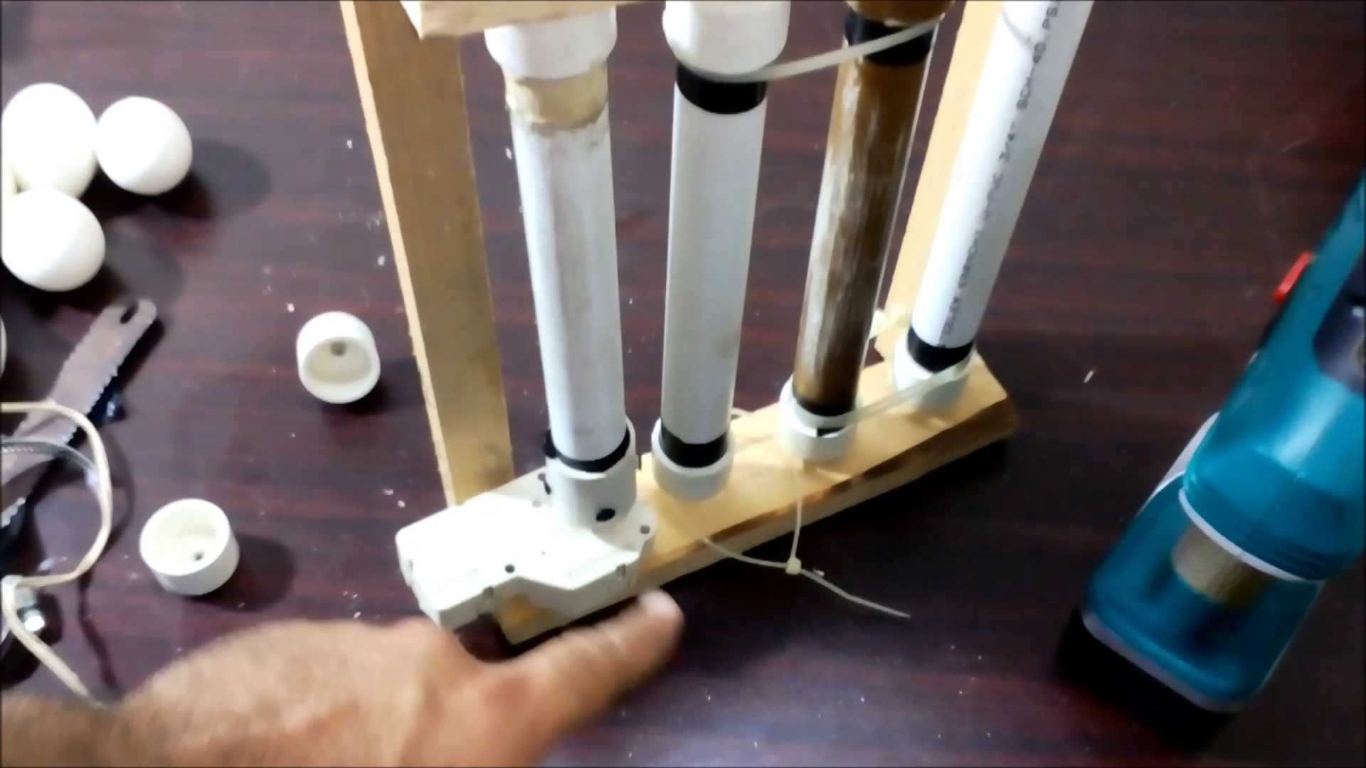 How to Make Automatic Rotating Egg Tray From PVC and Wood : 5 Steps ...