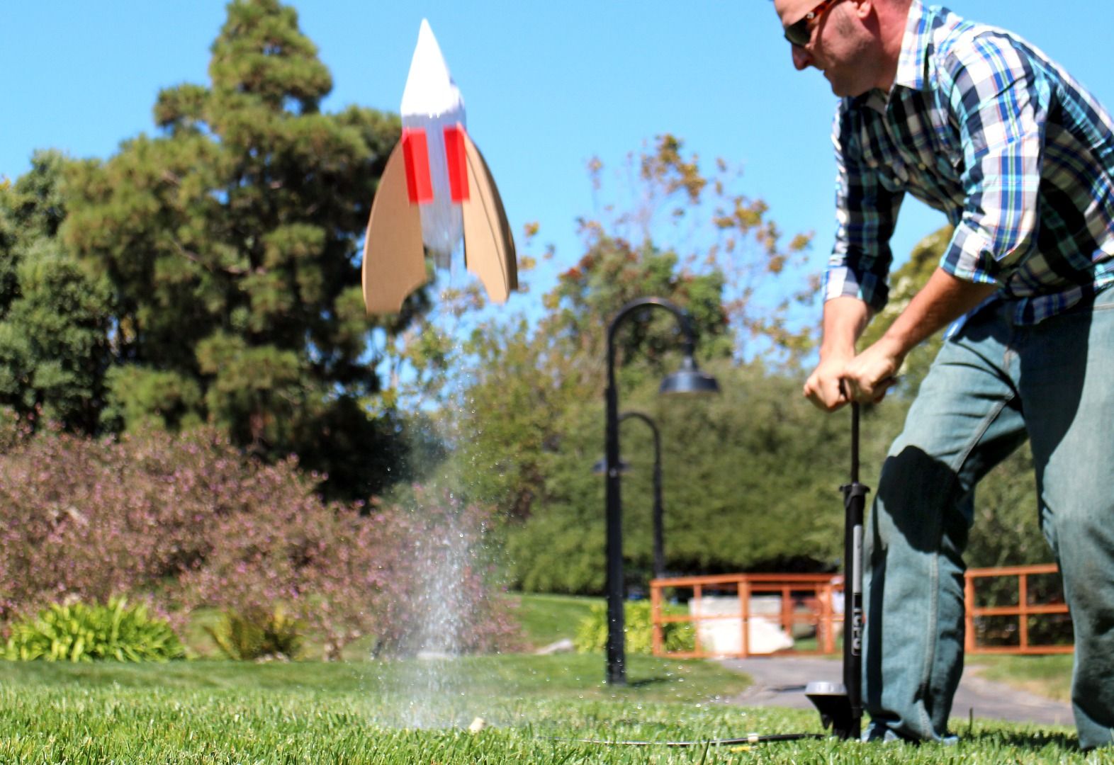 2 Liter Rocket : 9 Steps (with Pictures) - Instructables