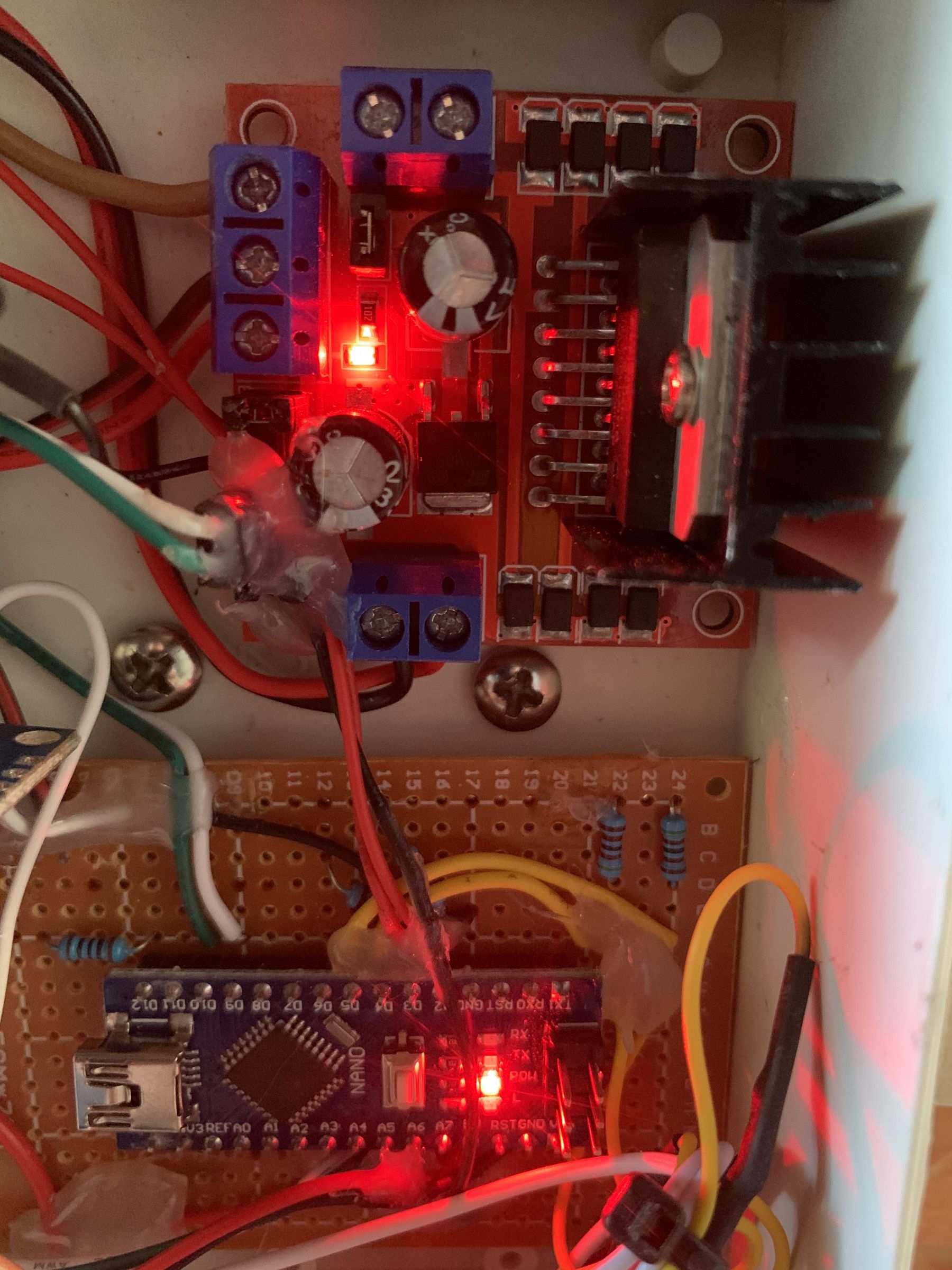 Chicken Coop Door - Arduino Based : 5 Steps (with Pictures) - Instructables