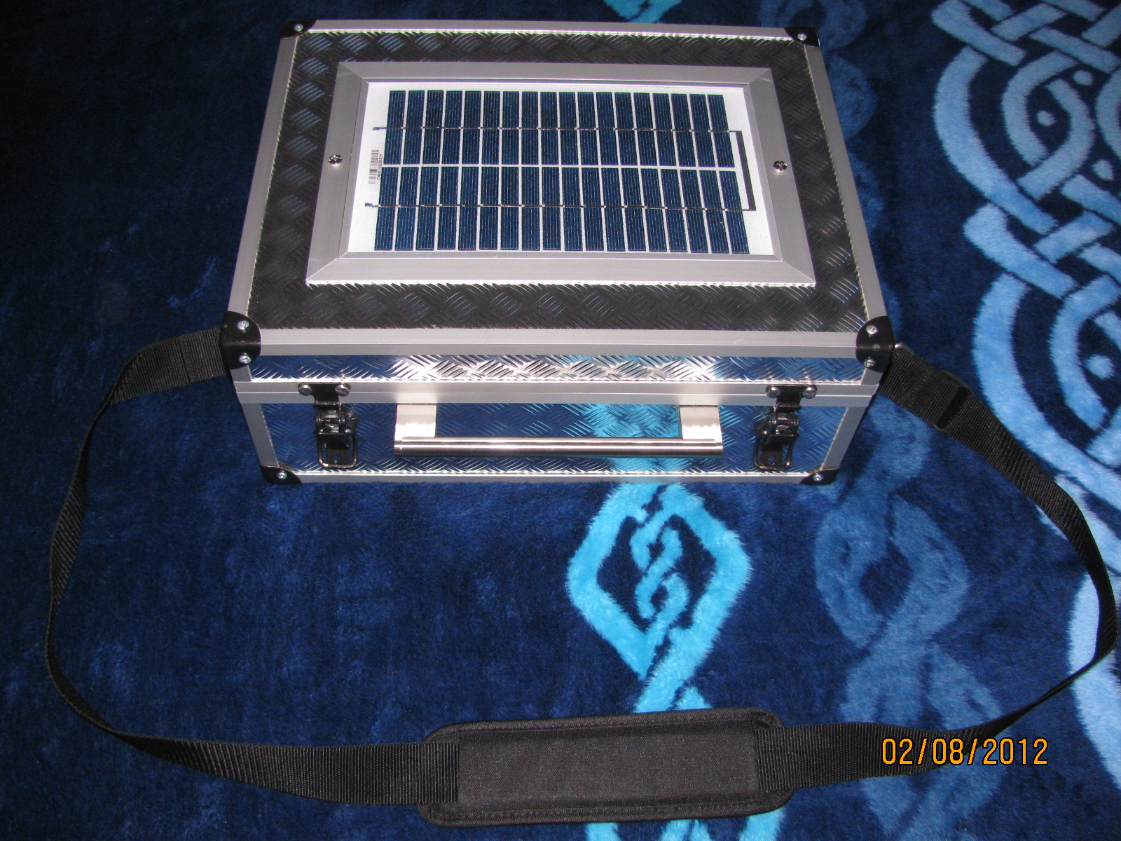 SOLAR GADGET BOX - Instructables