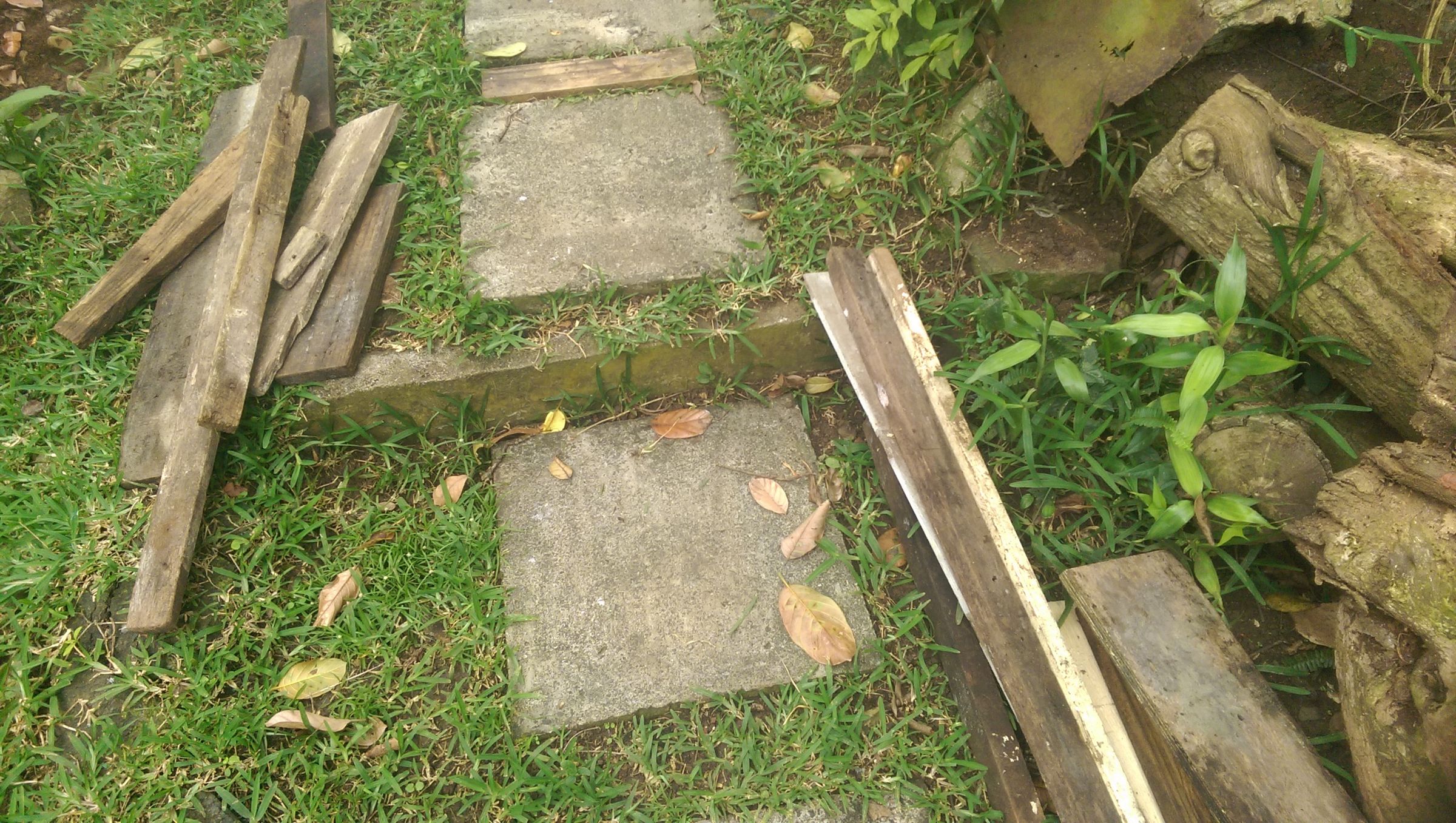 Ramp/Platform to Roll Wheel Barrow : 4 Steps - Instructables