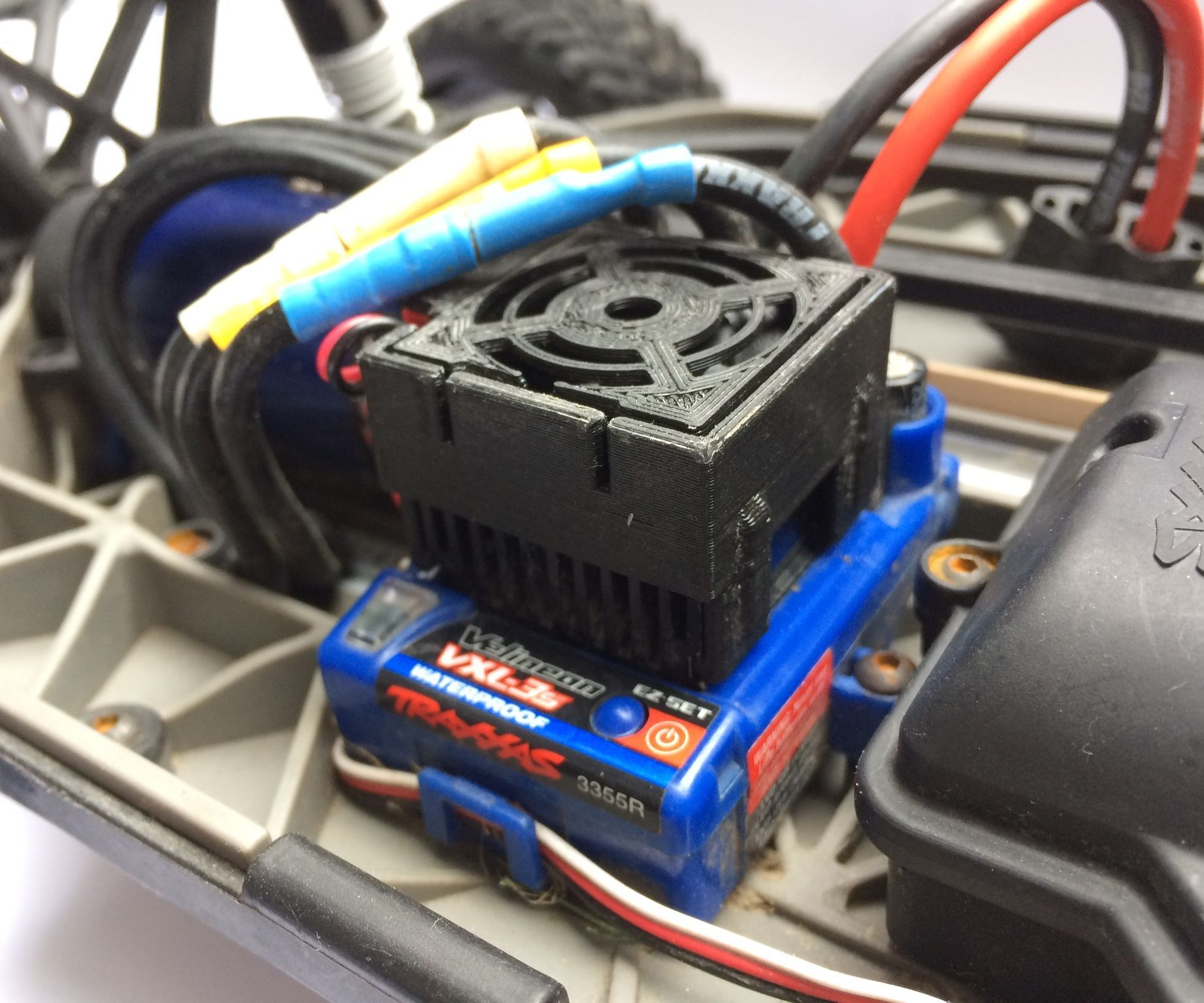 Traxxas VXL-3s ESC Fan for €1,50 : 9 Steps - Instructables