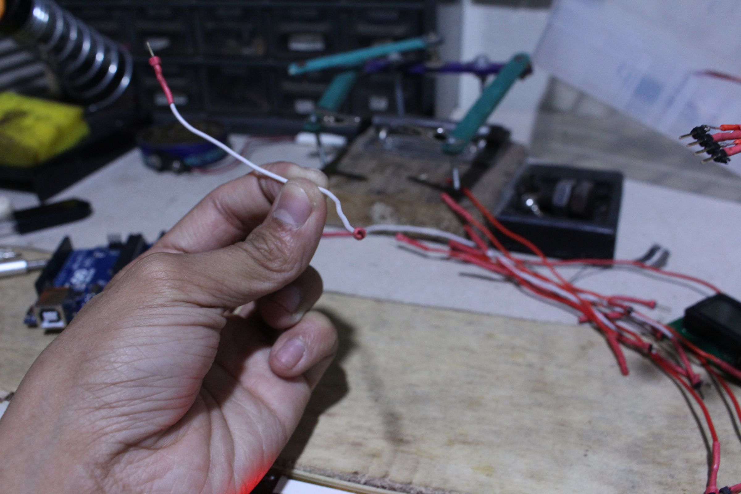 DIY Very Cheap Arduino 4-pin Connector : 5 Steps - Instructables