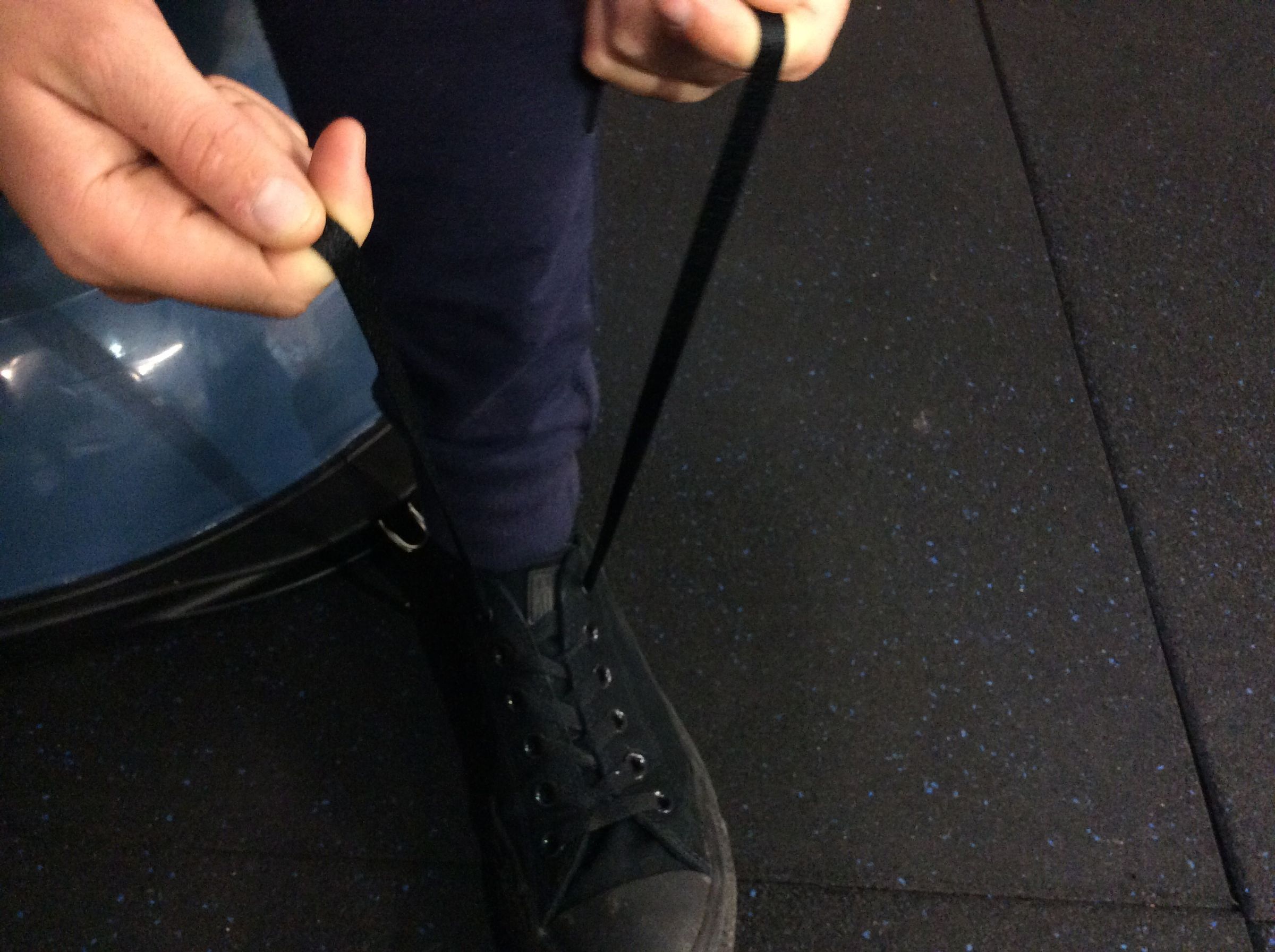 How to Tie Your Shoe Lace : 6 Steps - Instructables