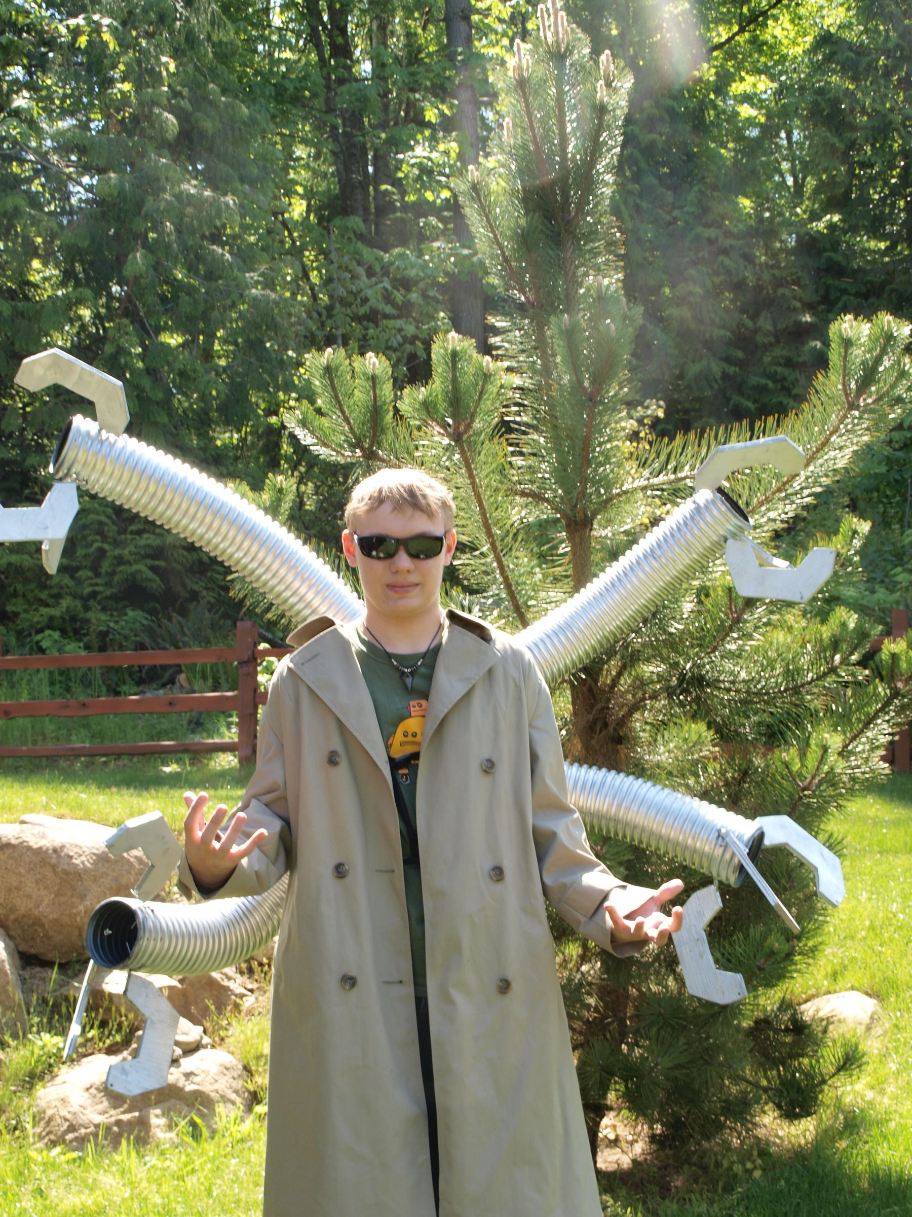 Full-Size Doc Ock Costume : 8 Steps (with Pictures) - Instructables