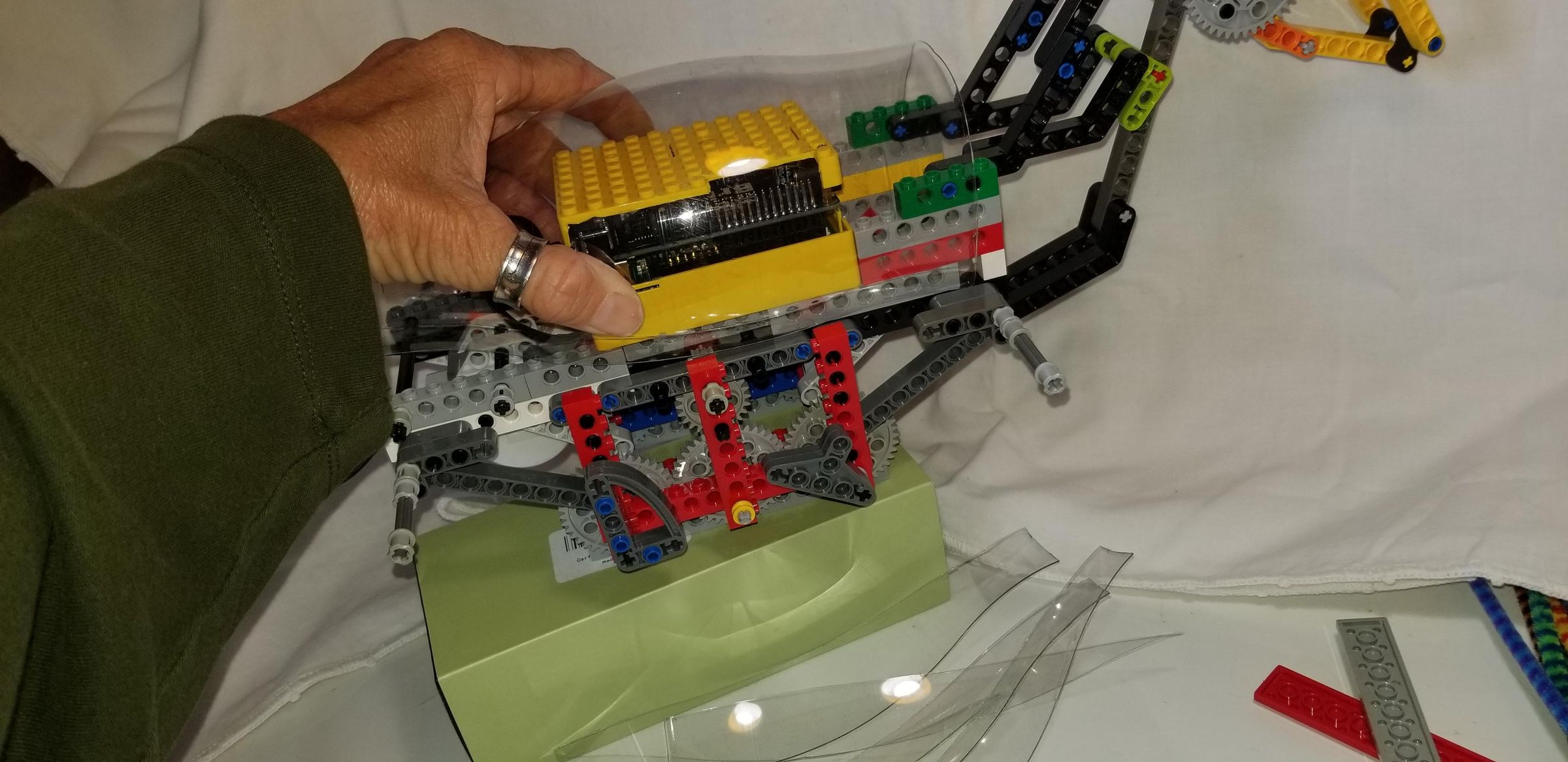 BrickPi - Rainbow Unicorn : 15 Steps (with Pictures) - Instructables