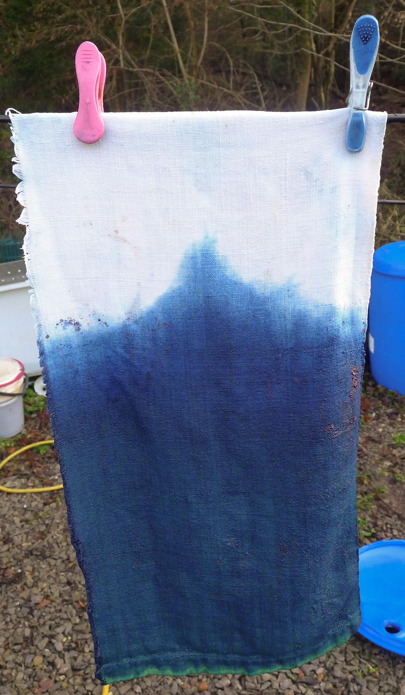 Understanding the Indigo Dyeing Process : 12 Steps (with Pictures ...