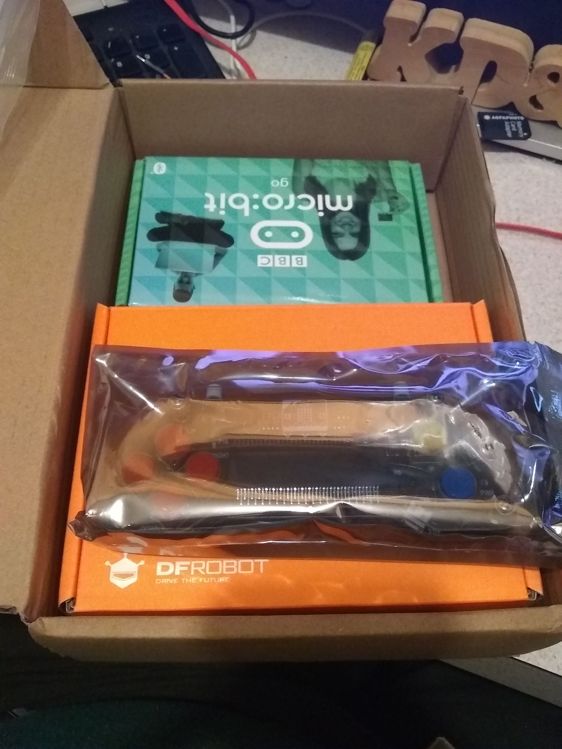 Using the DF Robot Micro Maqueen Micro:Bit Robot Platform With the ...