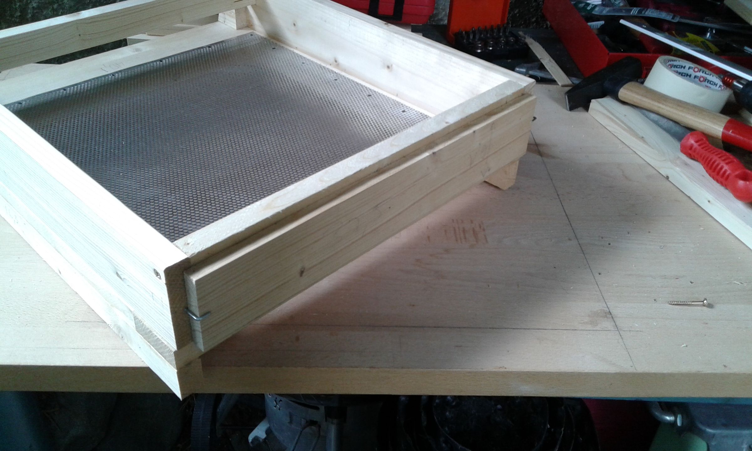 Build a Langstroth Bee Hive (beekeeping the Simple Way) : 7 Steps (with ...