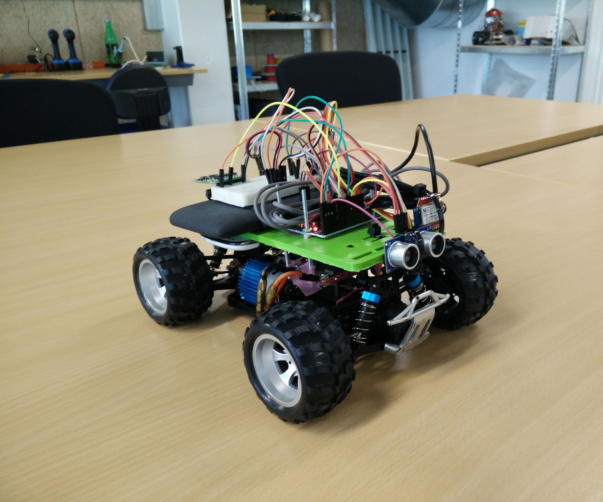 EAL - RC Car With Ultrasound, Magnetic Compass and Bluetooth Control ...