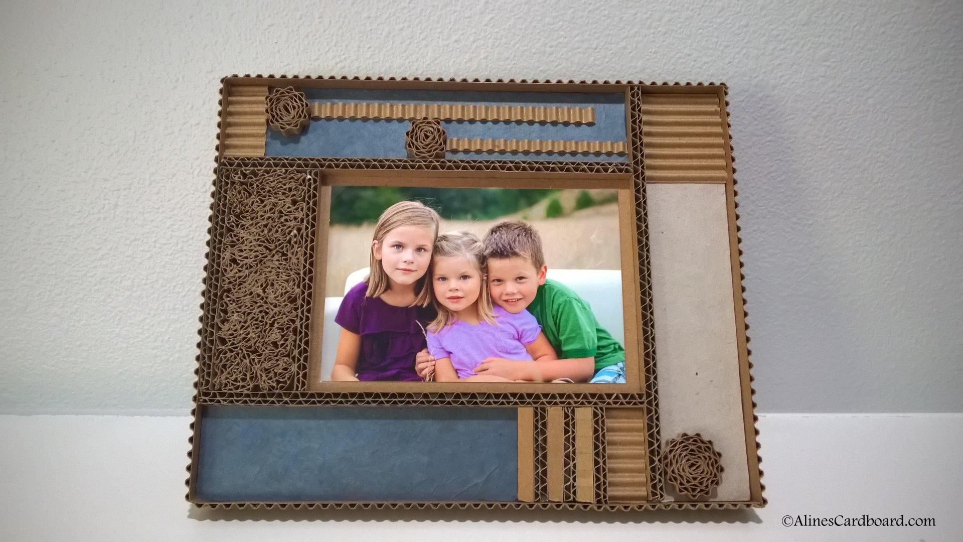 How to Make a Picture Frame Out of Cardboard? - Instructables