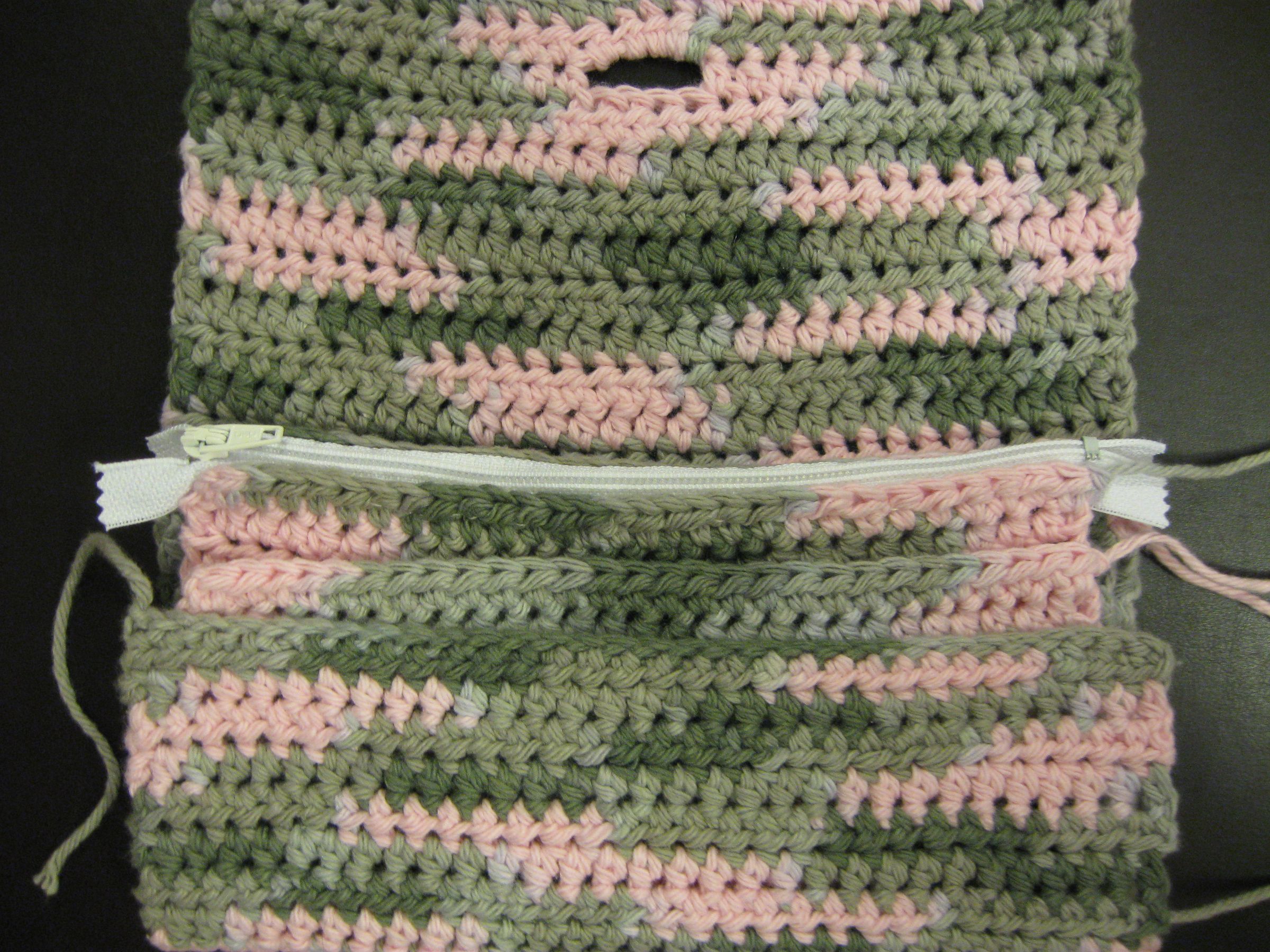 Crocheted 5 Pocket Purse : 4 Steps - Instructables