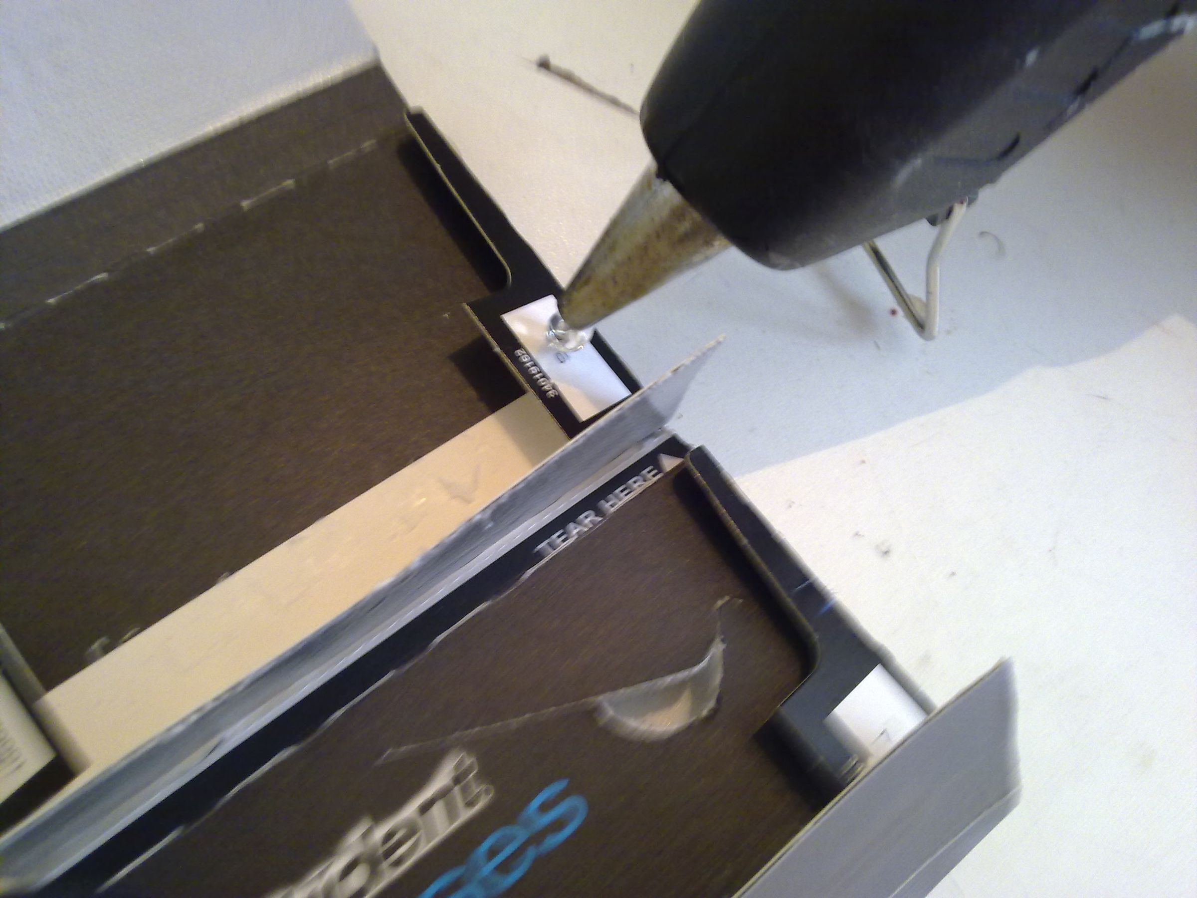 Wallet Made Â â with Chewing Gum Box : 5 Steps - Instructables