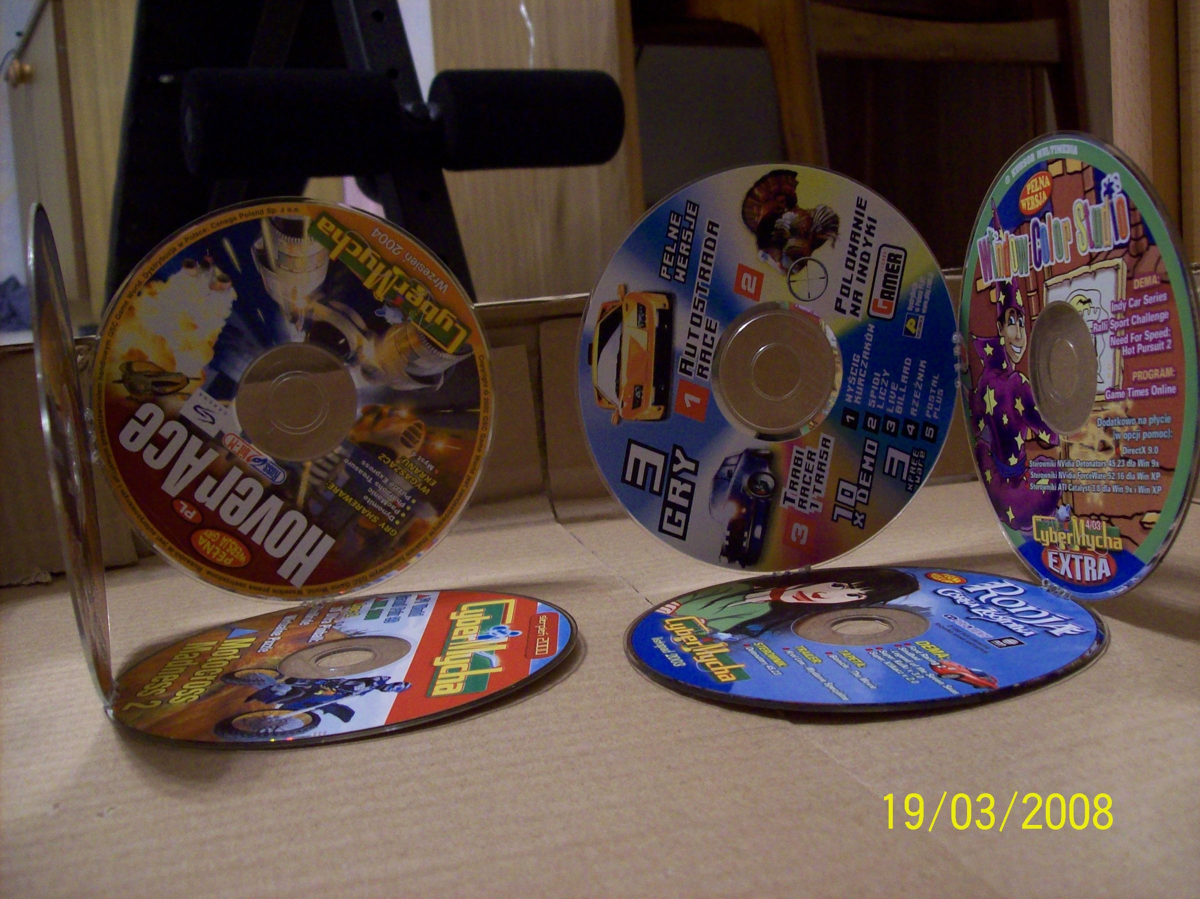 CD Lamp Shade : 3 Steps - Instructables