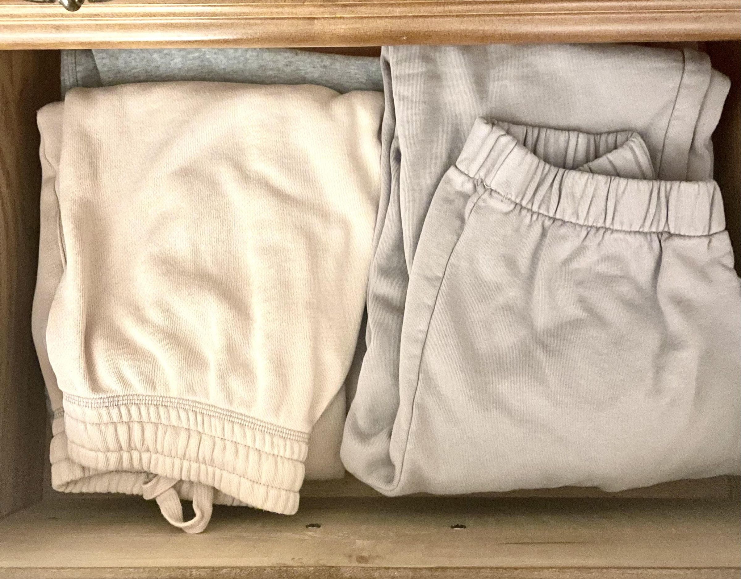 How-To Fold an Outfit : 10 Steps - Instructables