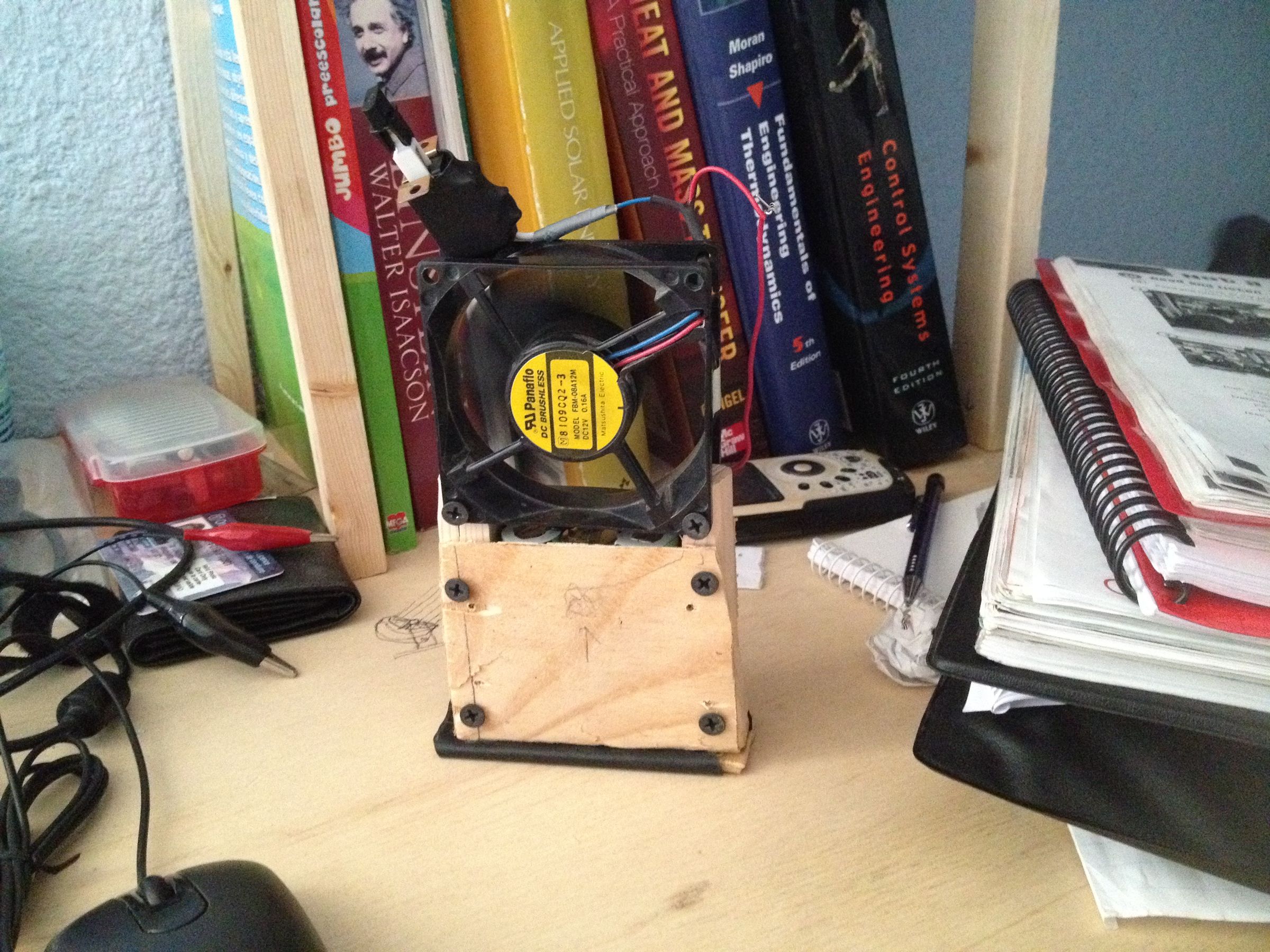 Free Battery Powered Fan With 20 Hour Life : 4 Steps - Instructables