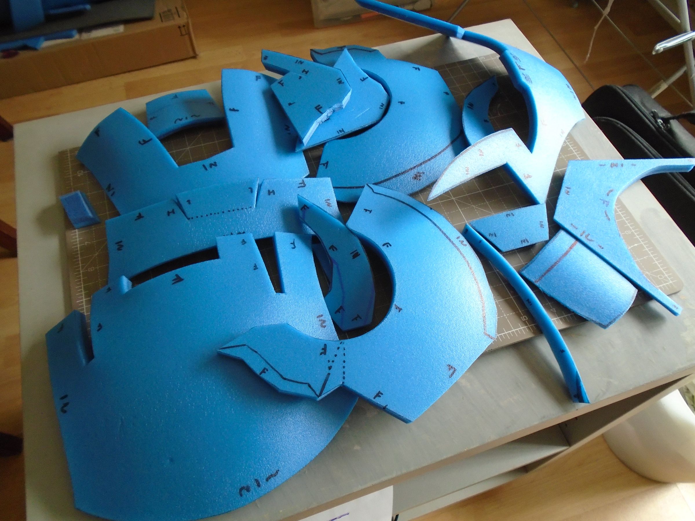 Build an Iron Man Helmet for Cheap! : 10 Steps (with Pictures ...