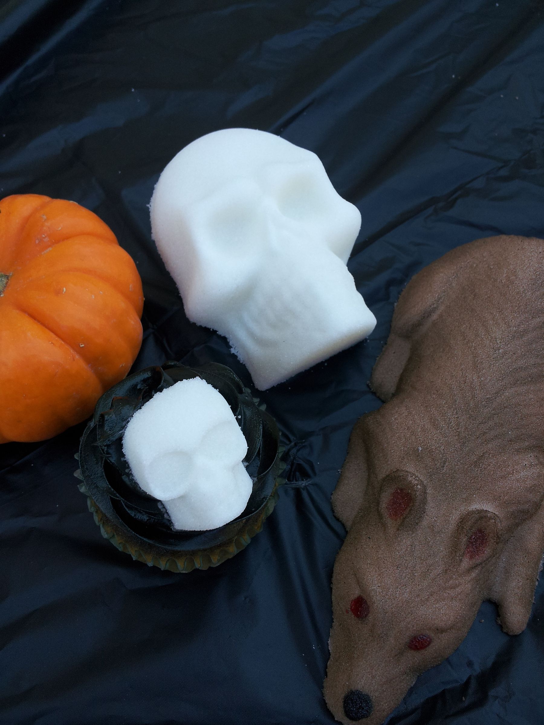 Sugar Molds - for Cupcakes and Decorations : 4 Steps (with Pictures ...