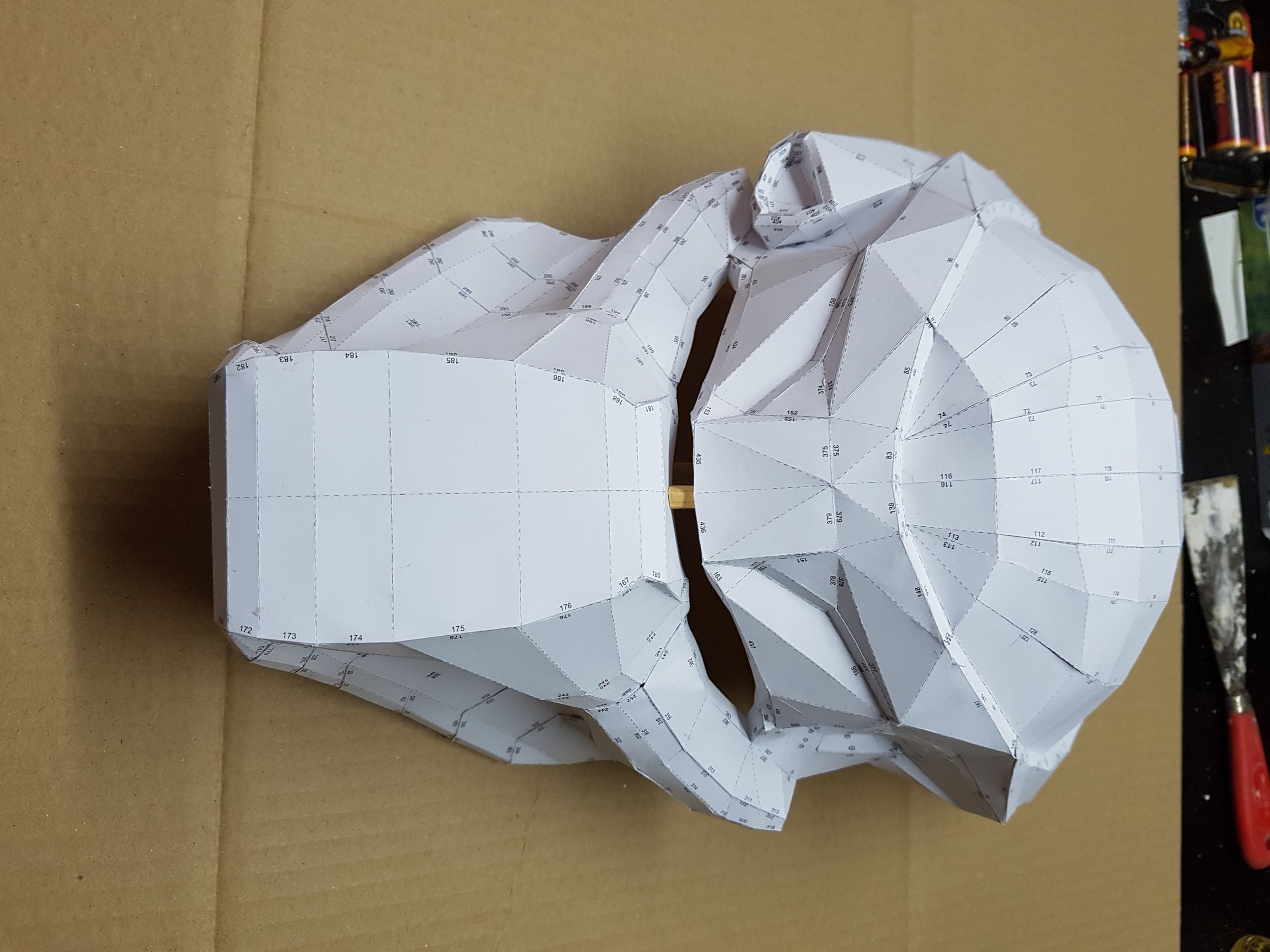 Predator Bio Helmet - Pepakura : 4 Steps (with Pictures) - Instructables