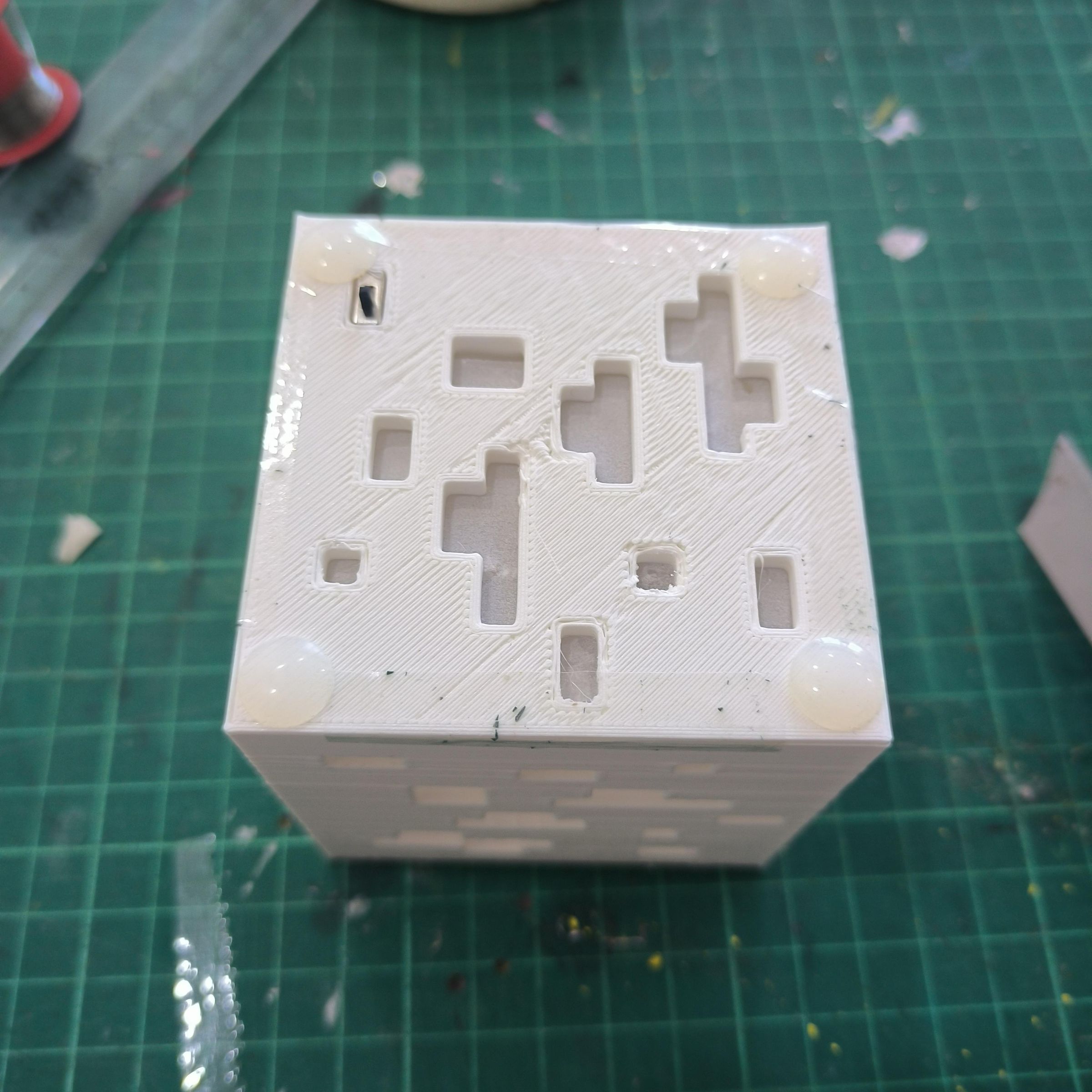 Minecraft Diamond Ore Lamp : 3 Steps (with Pictures) - Instructables