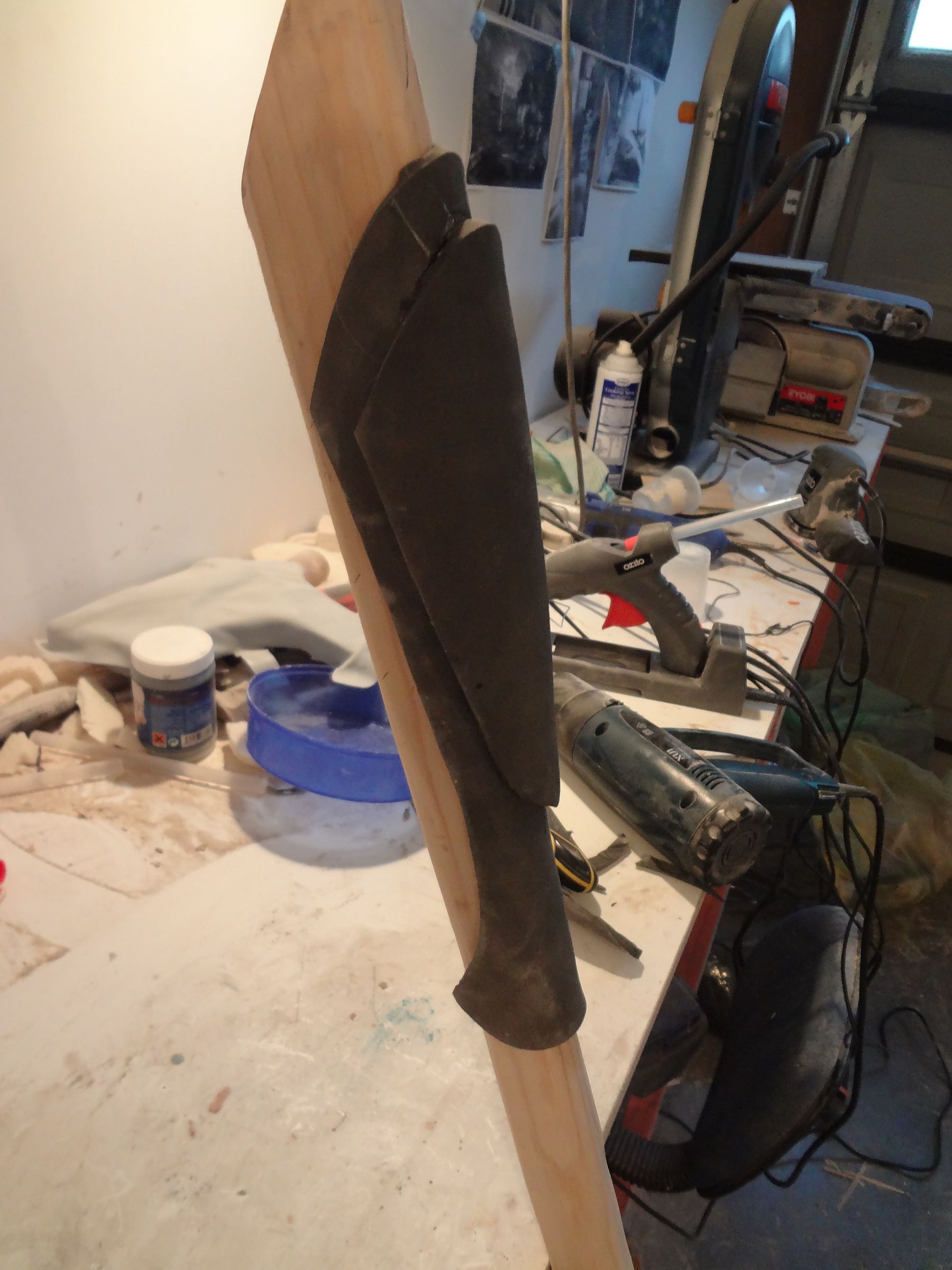 Making Loki's Sceptor / Staff From the Avengers : 9 Steps (with ...