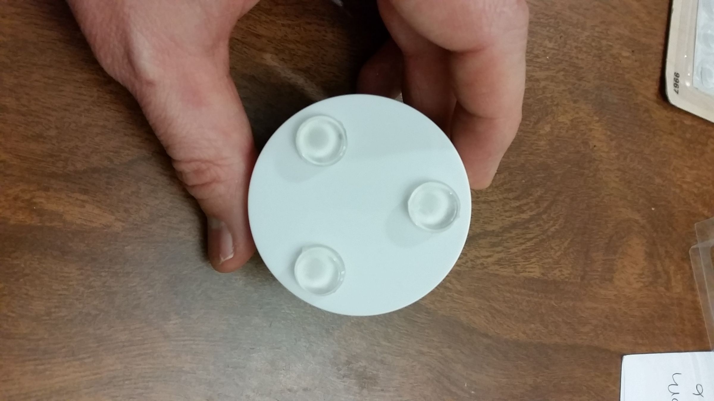 LED Puck Lights for Camping : 9 Steps (with Pictures) - Instructables