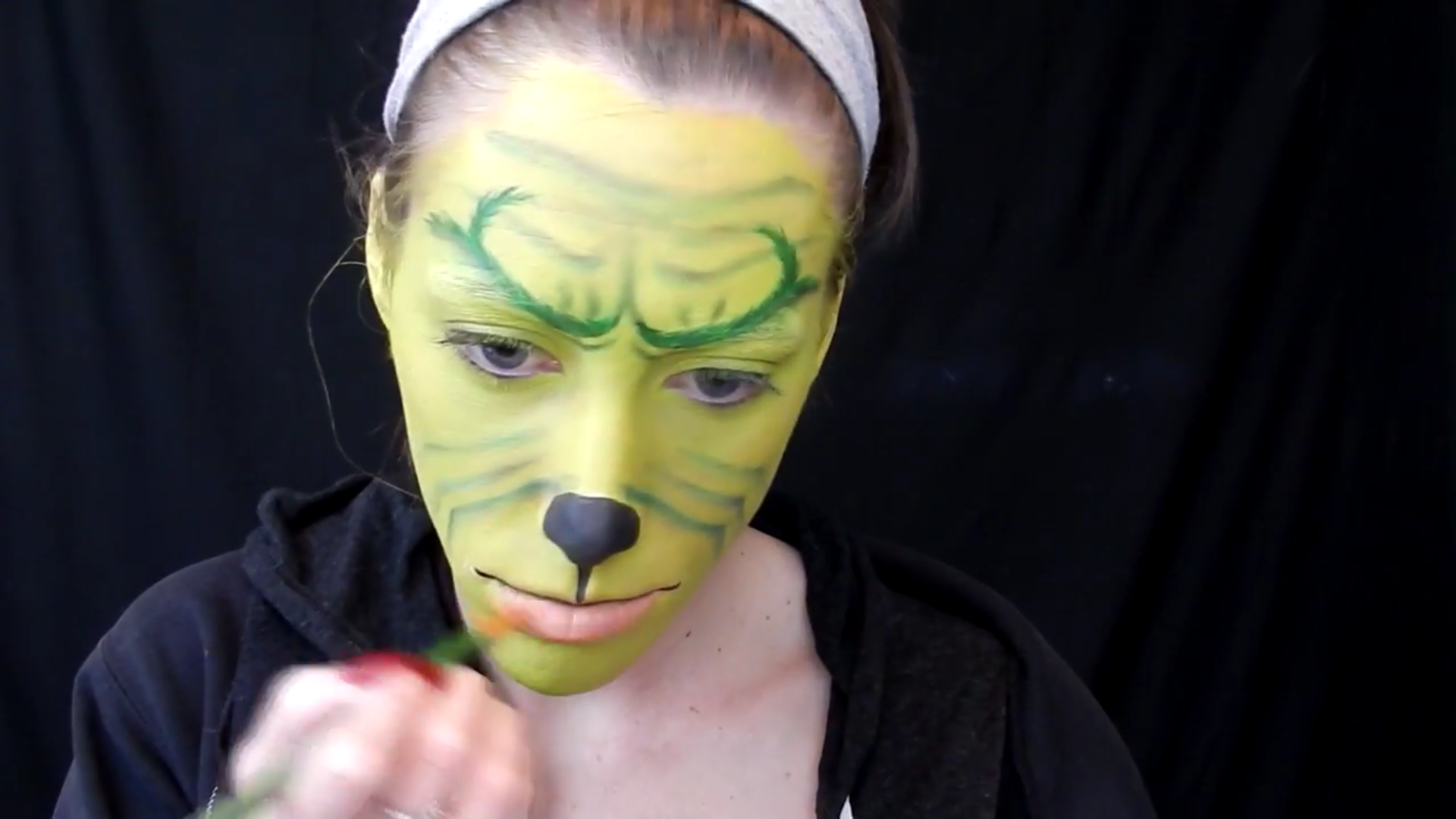 LATE: Grinch Face Paint : 8 Steps (with Pictures) - Instructables