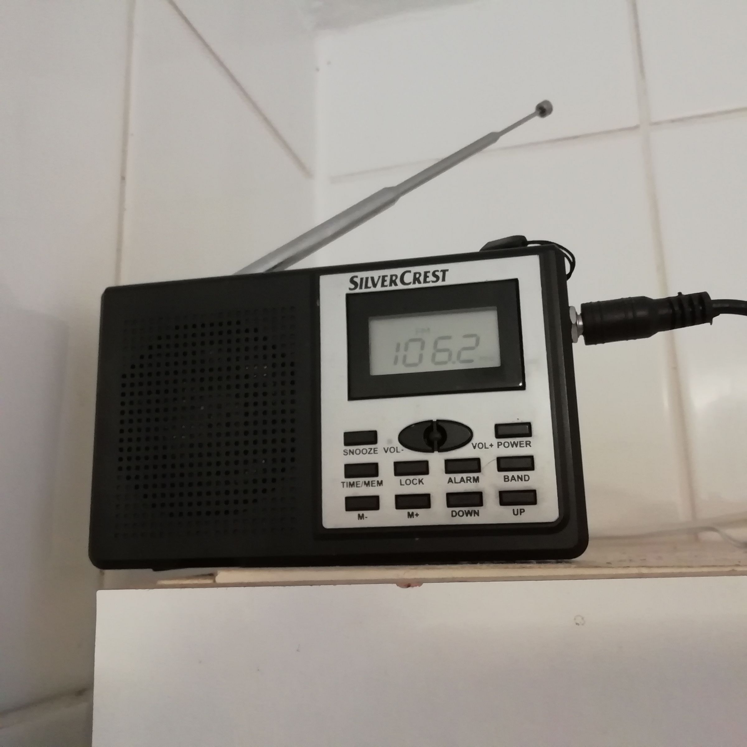 Solar Powered Radio Conversion : 4 Steps - Instructables