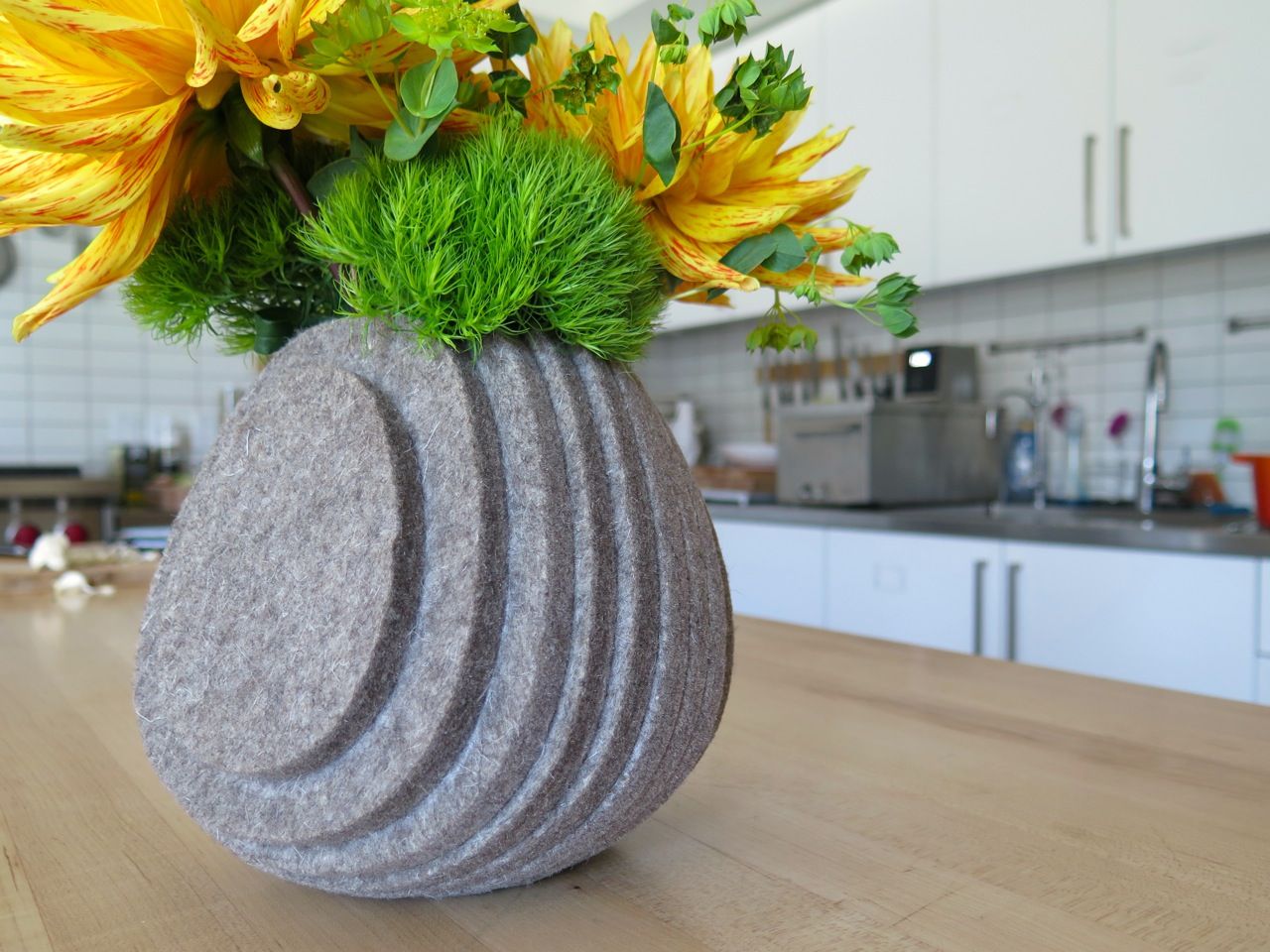 Layered Felt Vase : 6 Steps (with Pictures) - Instructables