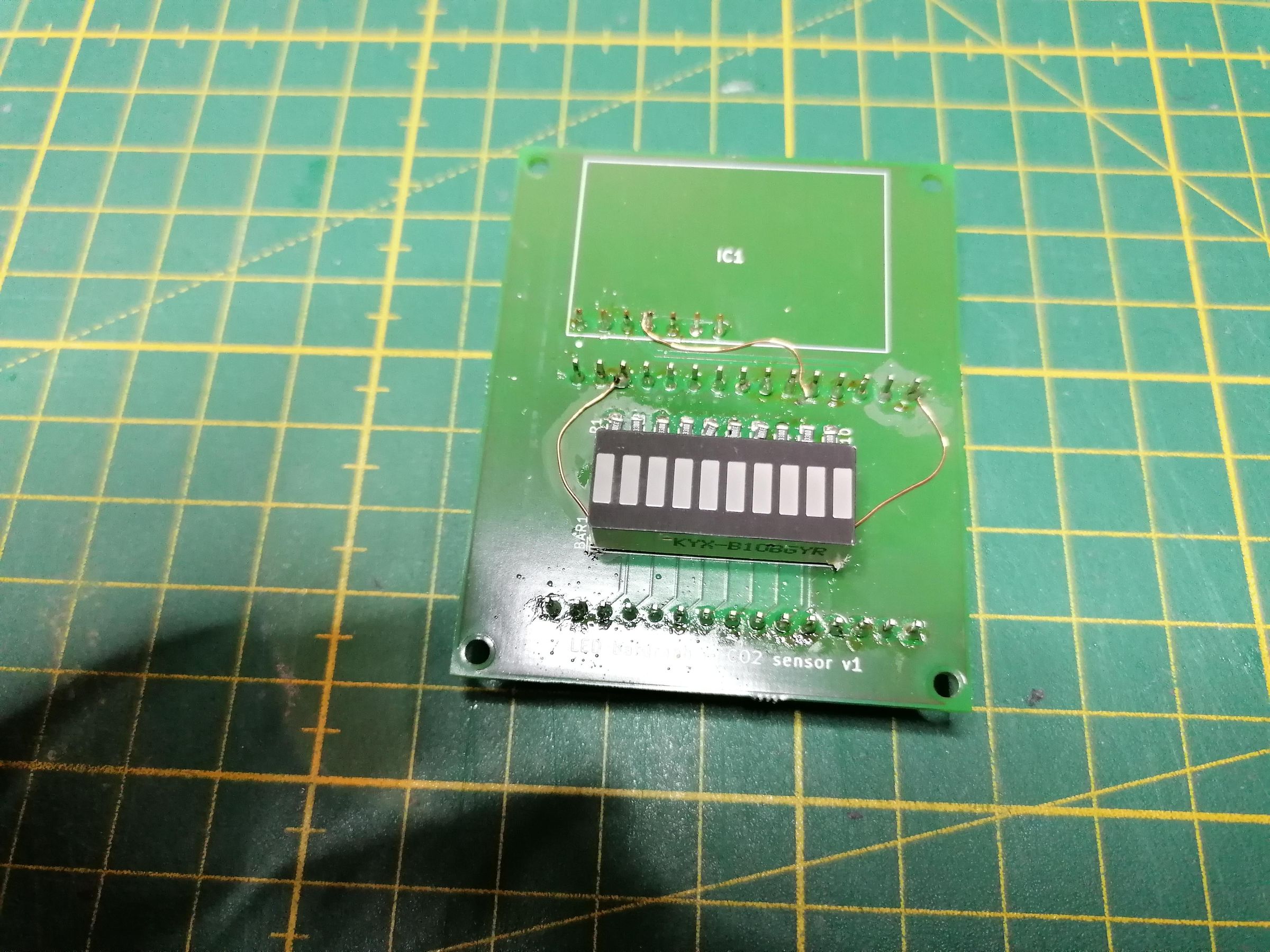 Simple LED Bar Graph CO2 Sensor : 4 Steps (with Pictures) - Instructables