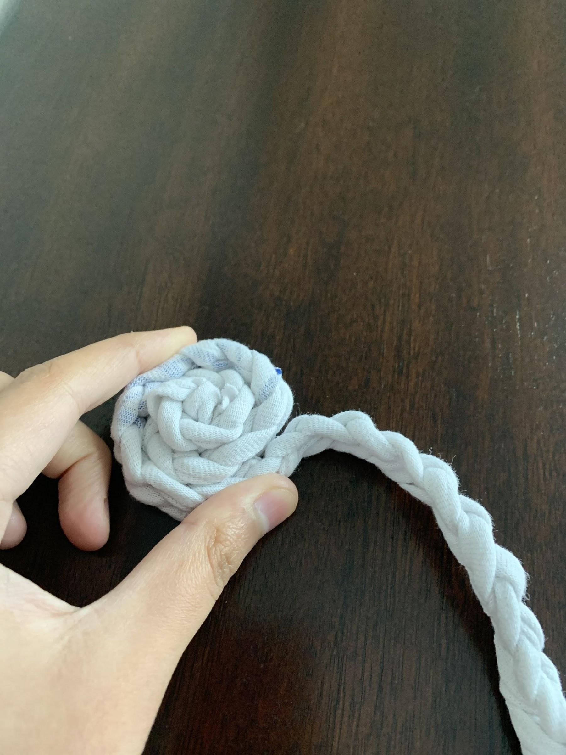 T-shirt Yarn Coaster : 4 Steps - Instructables