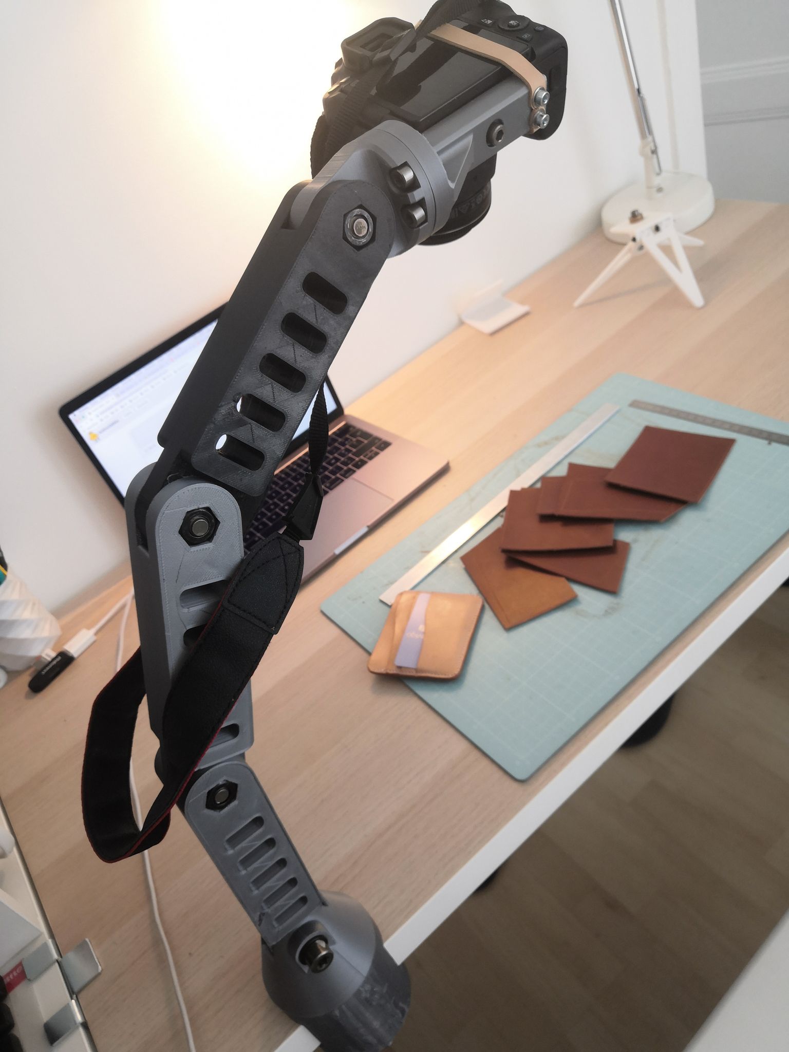 Sturdy But Adjustable Camera Holder : 4 Steps (with Pictures ...