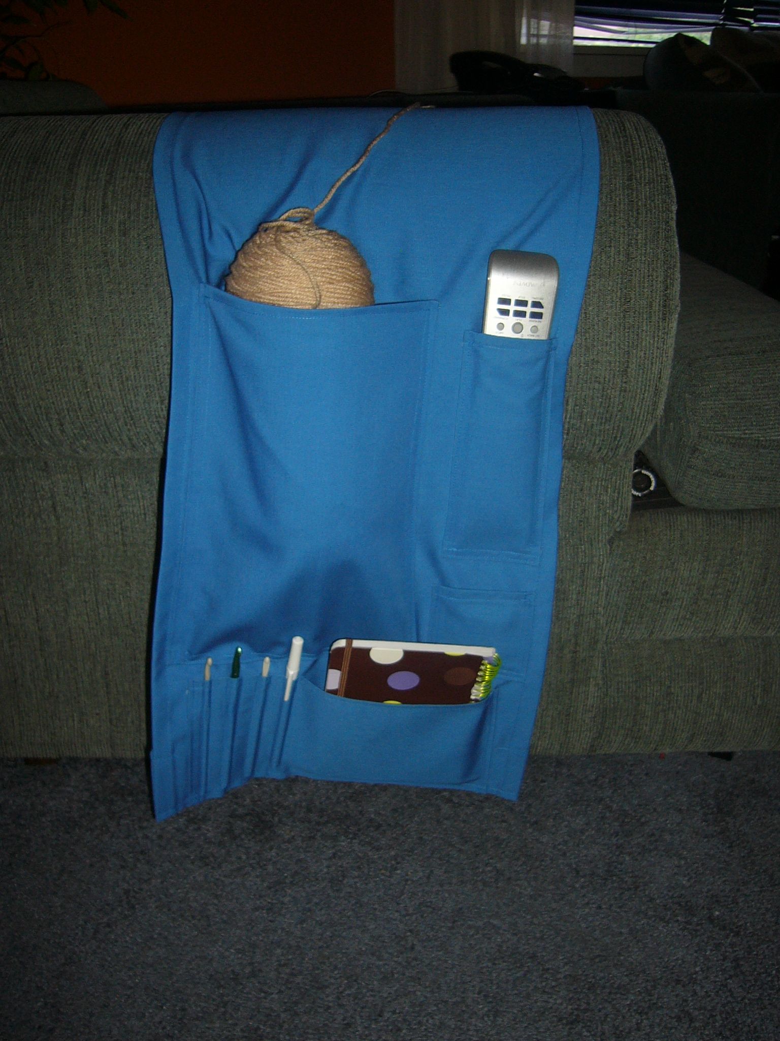 Couch Caddy : 7 Steps - Instructables