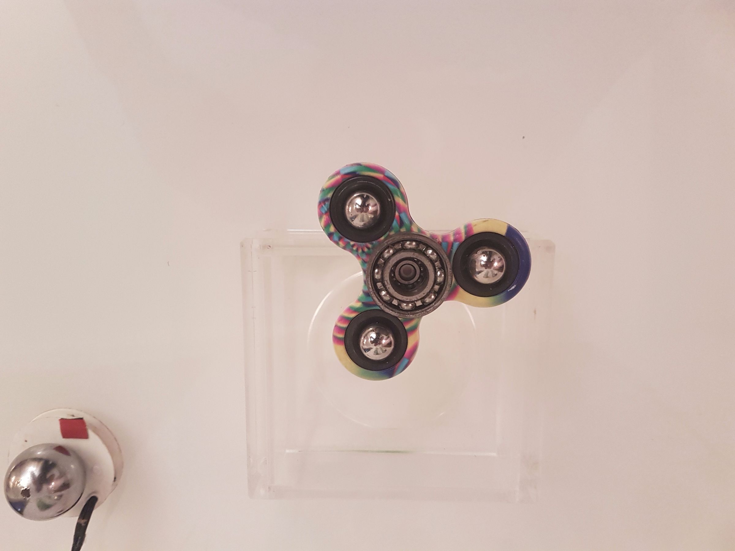 Generator - Fidget Spinner Powering 9W Led Bulb 230 V : 3 Steps (with ...