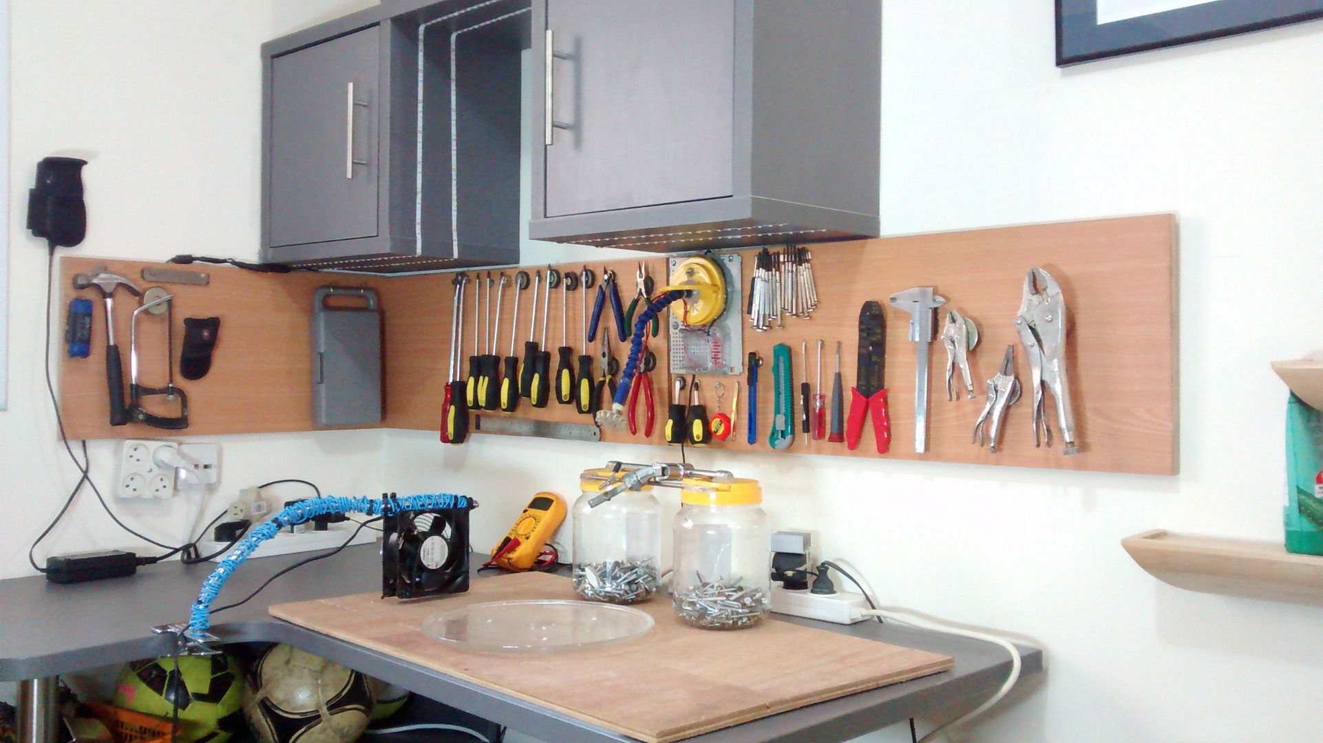 9 Unusual Tool Storage Methods for Your Workshop : 9 Steps (with ...