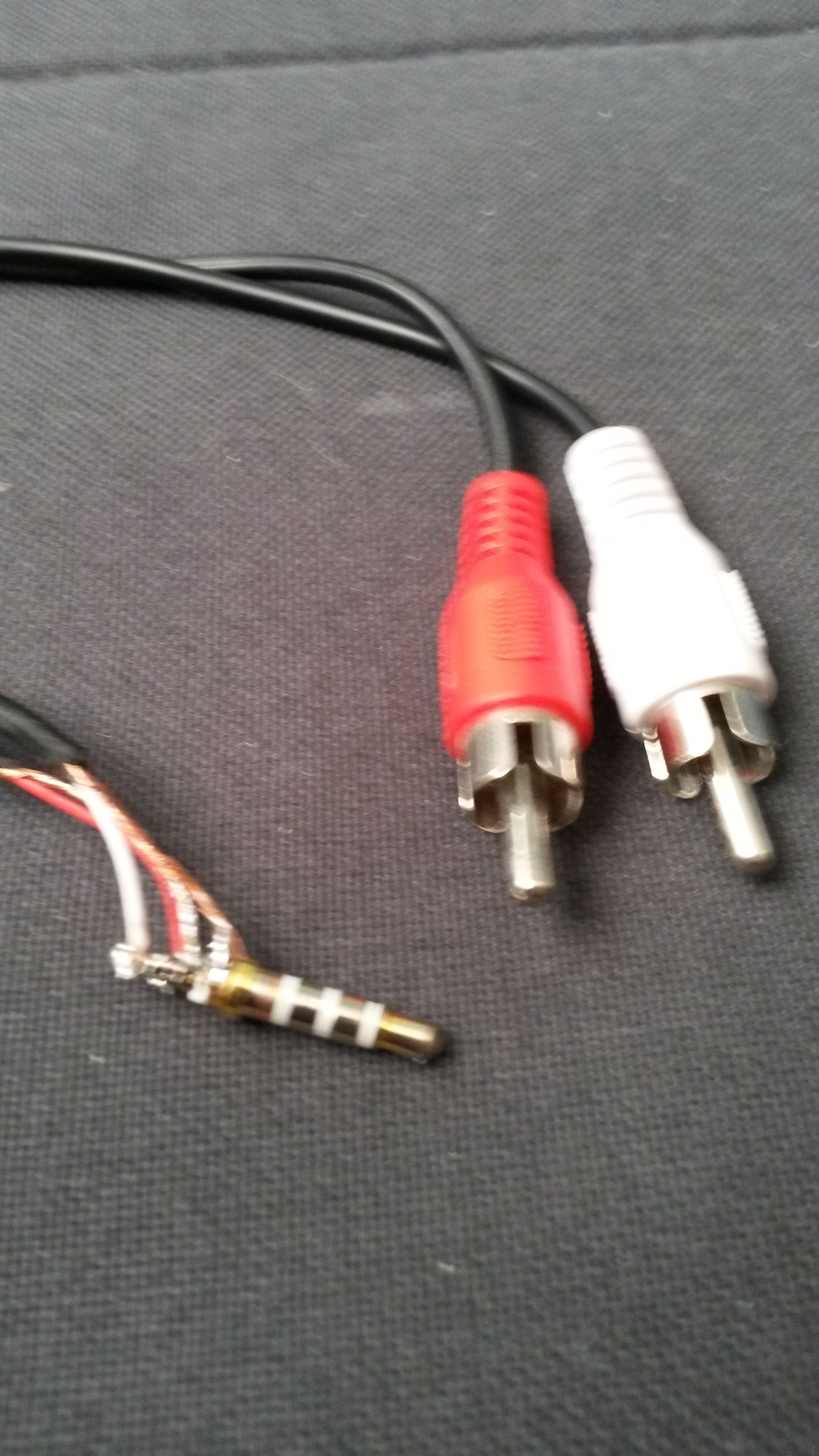 RCA to 3.5 Mm TRS Cable : 9 Steps - Instructables
